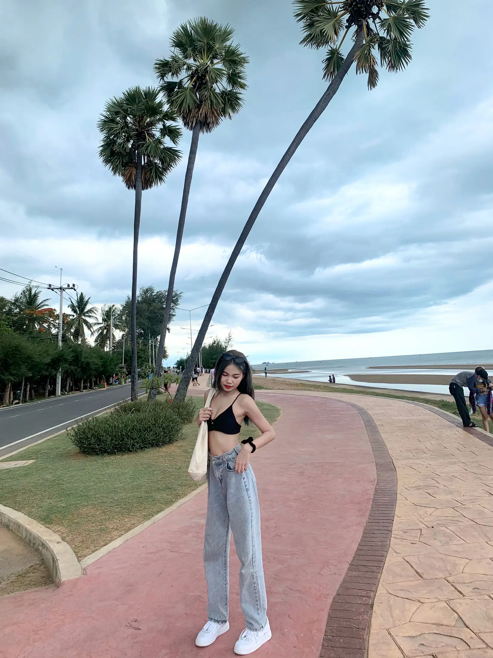 Review air force 1 เข้ากับทุกลุค 👟 | แกลเลอรีที่โพสต์โดย llsylvie | Lemon8