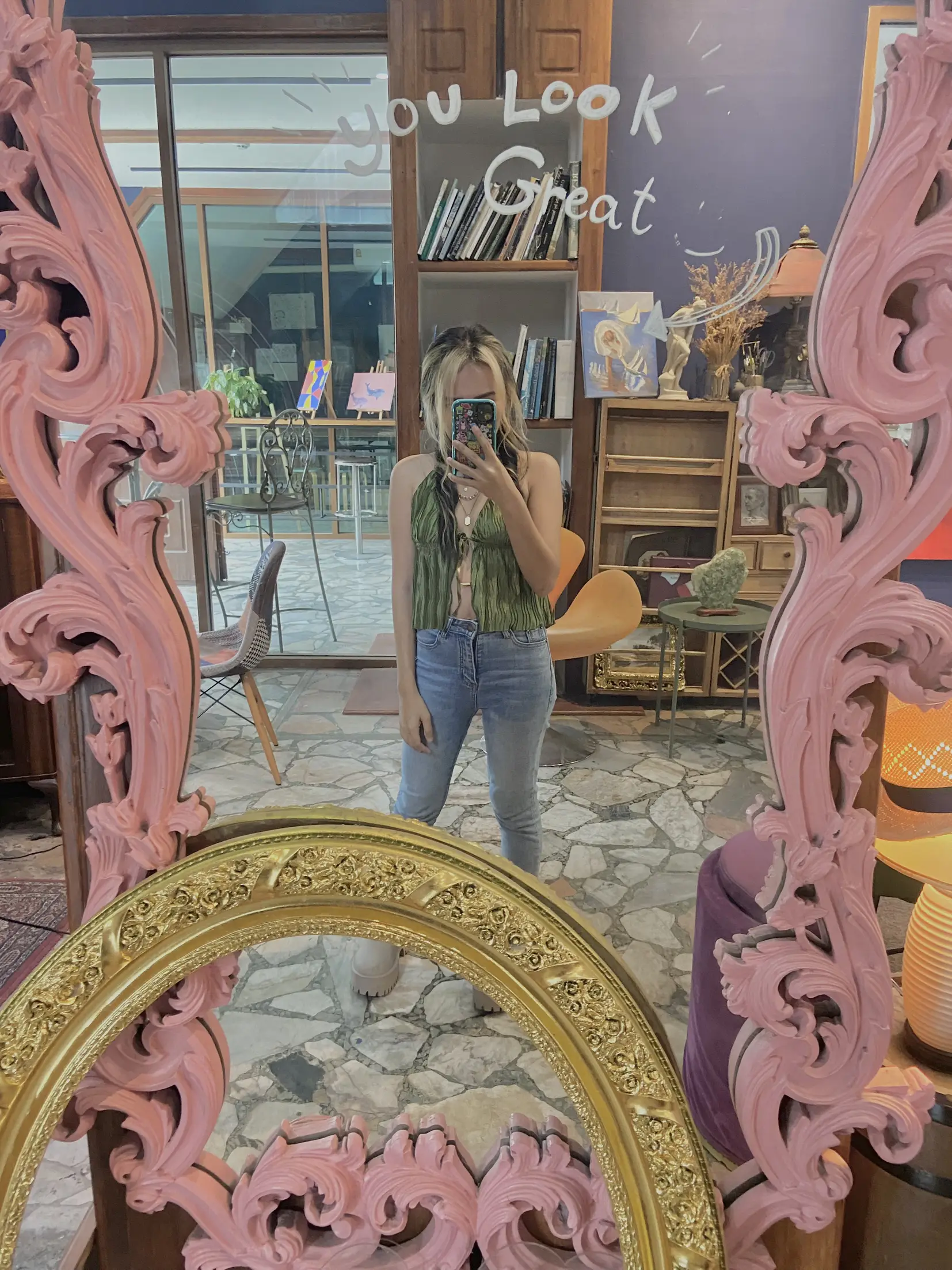 One Day Esthetic Art And Coffee | แกลเลอรีที่โพสต์โดย Melon | Lemon8