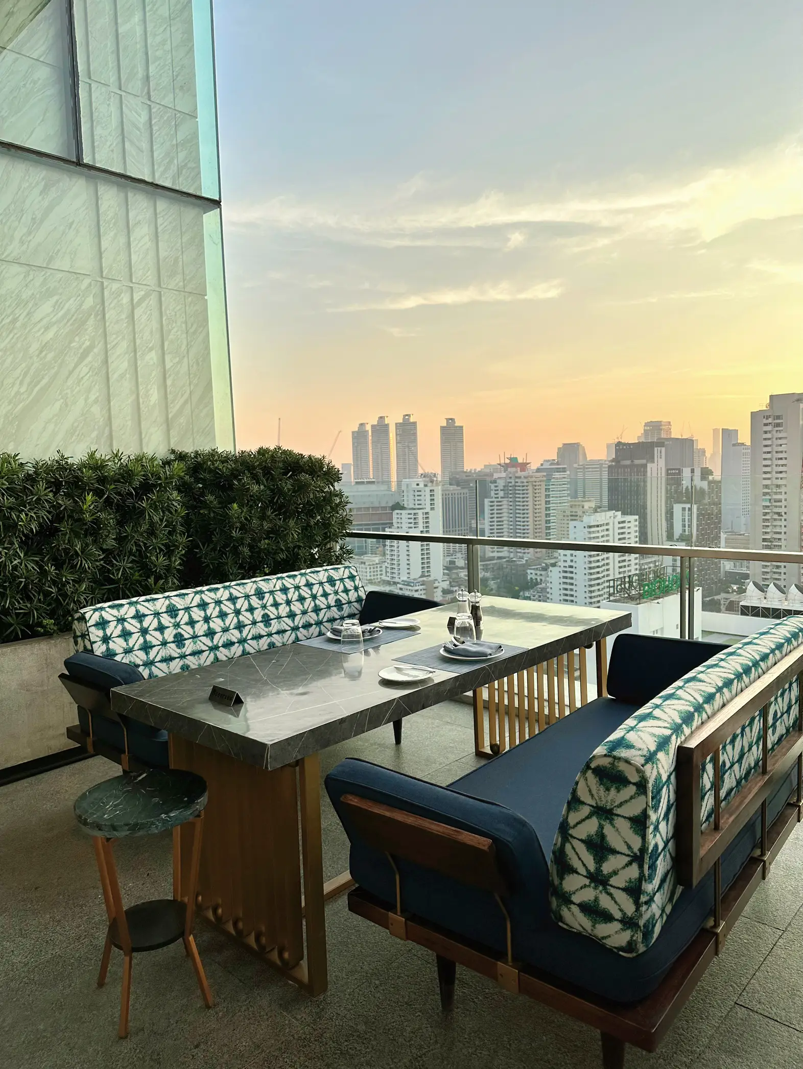 Nimitr Restaurant and Rooftop Bar | แกลเลอรีที่โพสต์โดย Theworldisoutth ...