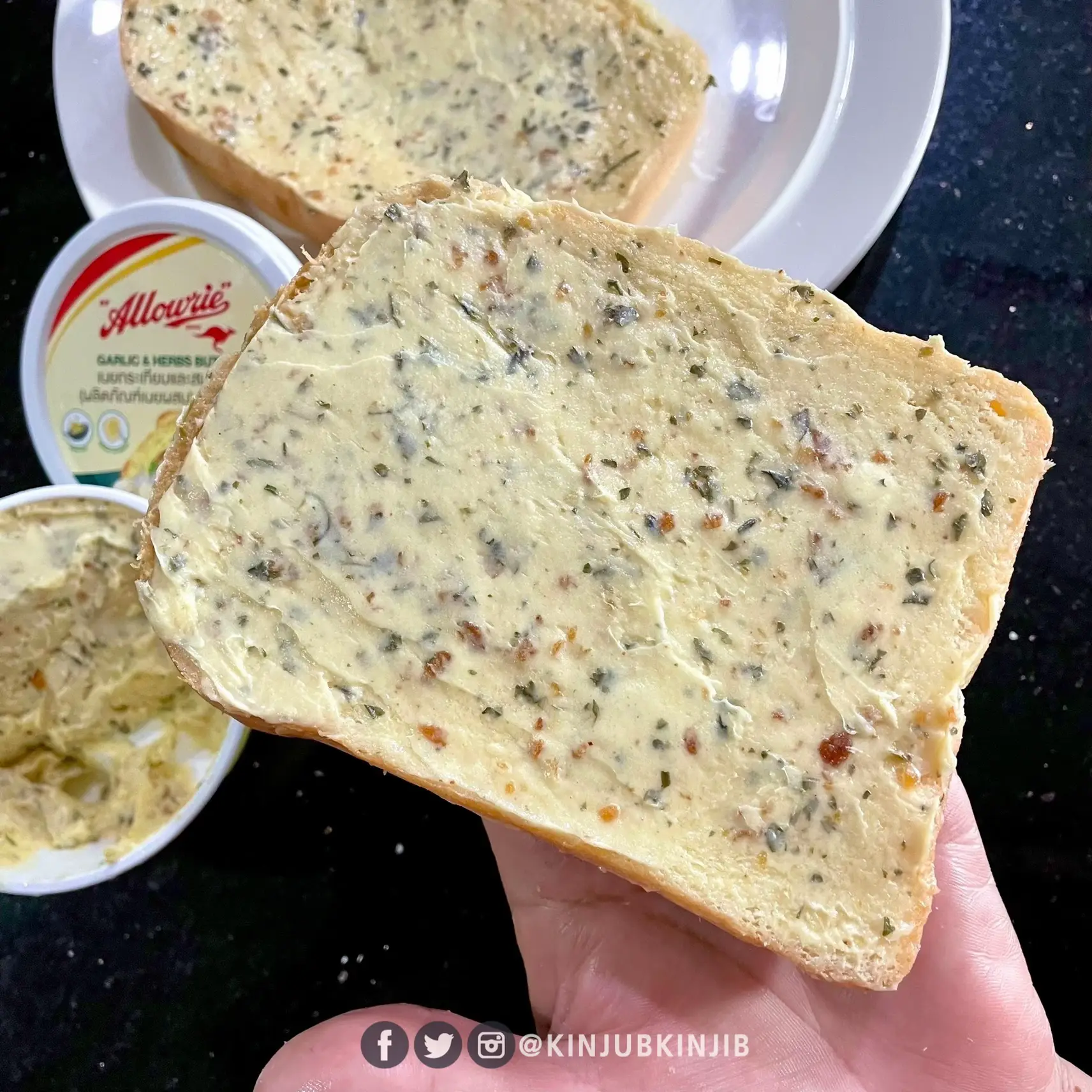 ขนมปังเนยกระเทียม ทำง่ายมากแม่ กรอบนอกฉ่ำในนัวมากๆ | แกลเลอรีที่โพสต์โดย kinjubkinjib | Lemon8