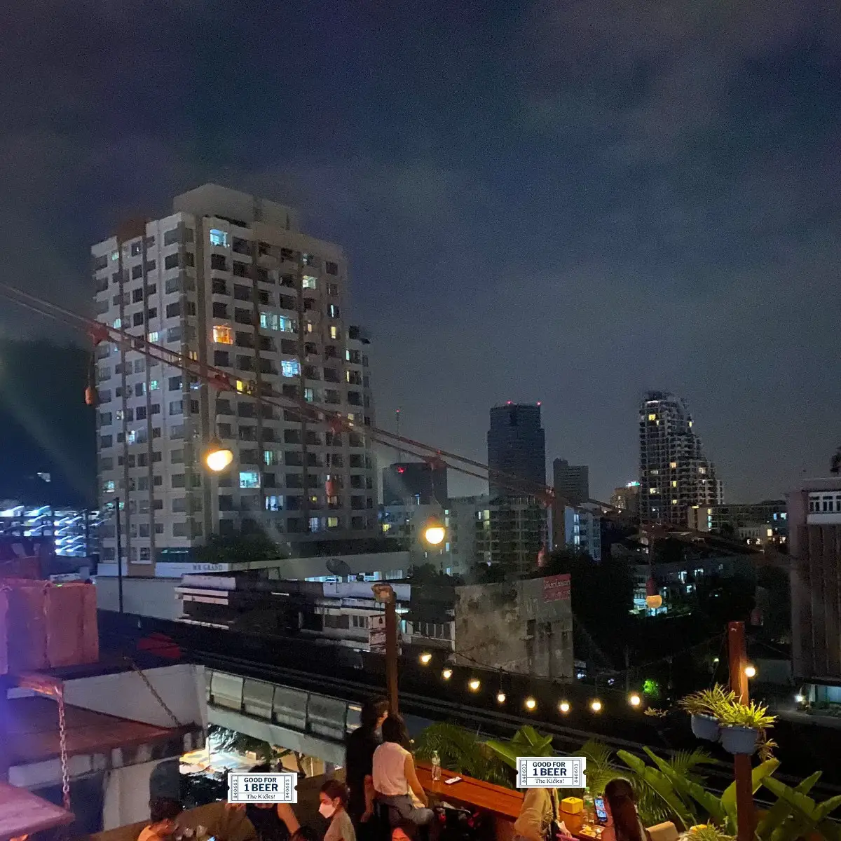 🍷 Dumbo Bkk ร้านแฮงค์เอ้าท์บนดาดฟ้า Rooftop ติด BTS | แกลเลอรีที่โพสต์ ...