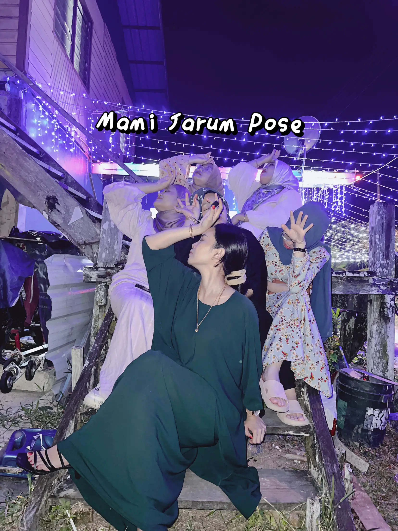 Posing Ideas For Group Photo (Cousin Edition) | Galeri disiarkan oleh ijatopie | Lemon8