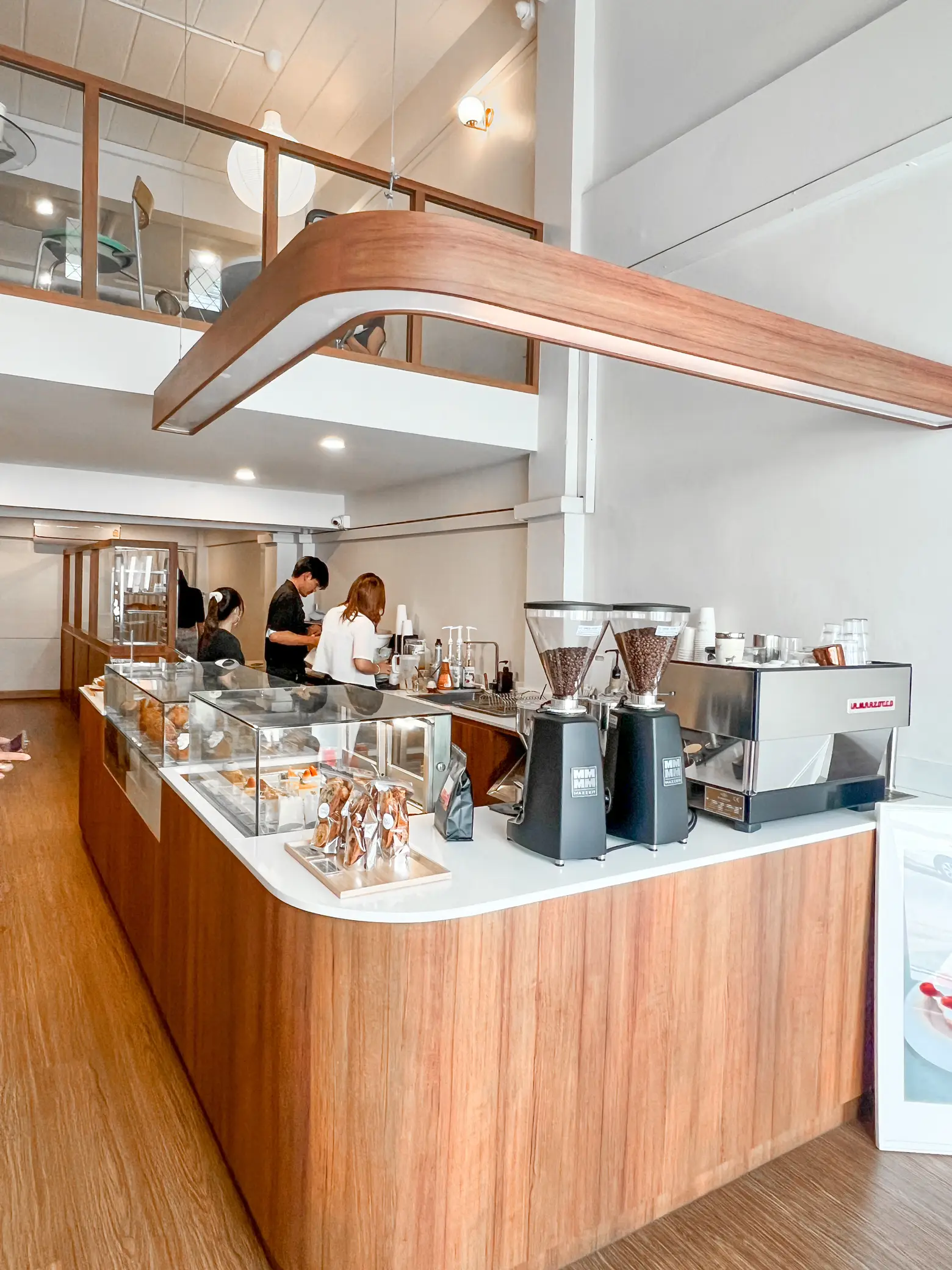 Uncle Bake คาเฟ่บางแสนใกล้ม.บูร ครัวซองต์ใหญ่เท่าฝ่ามือ🥐 | แกลเลอรีที่ ...