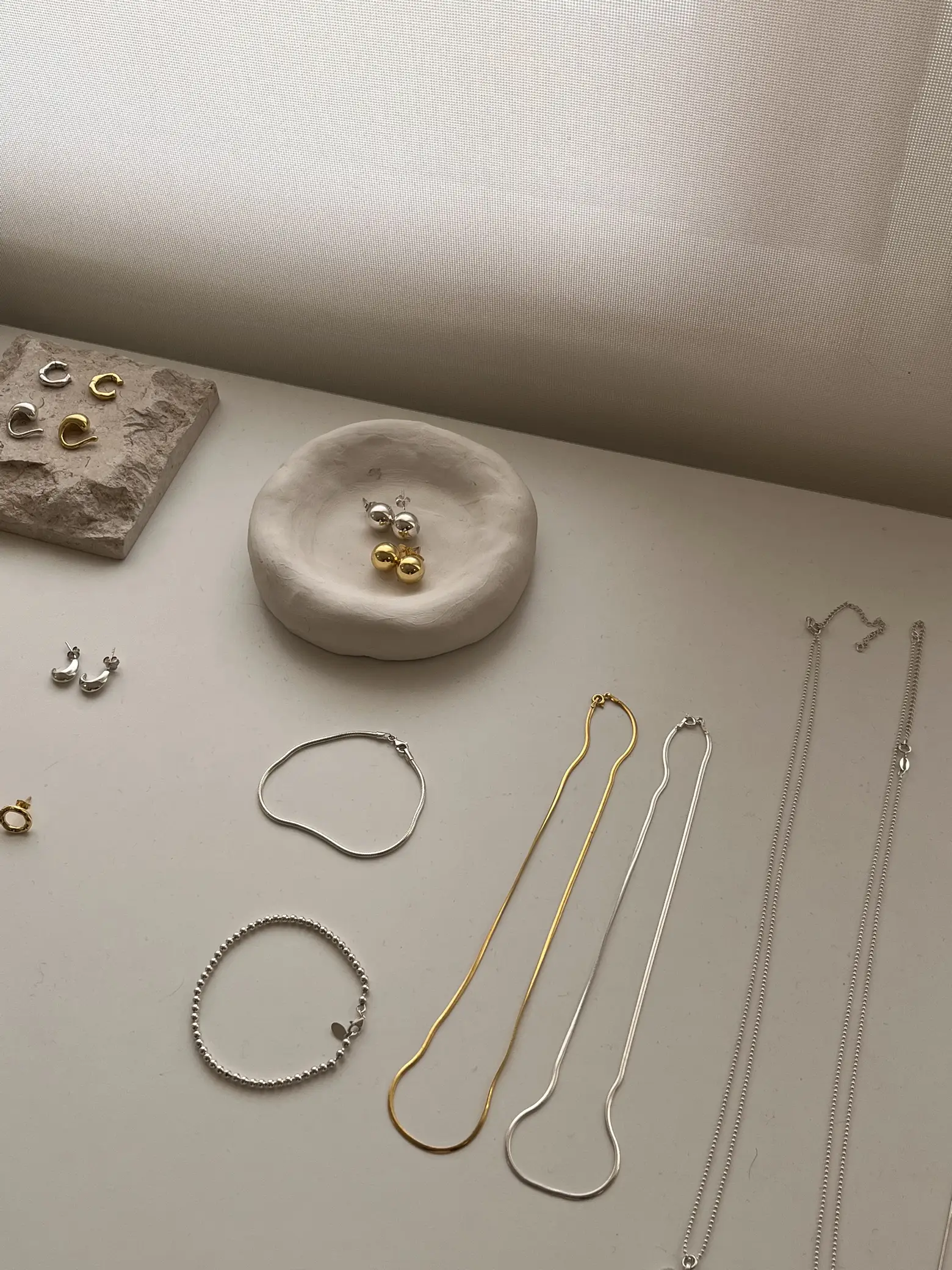 Here for sth—— แหล่งรวมaccessories คุมโทนมินิมอล | แกลเลอรีที่โพสต์โดย ...