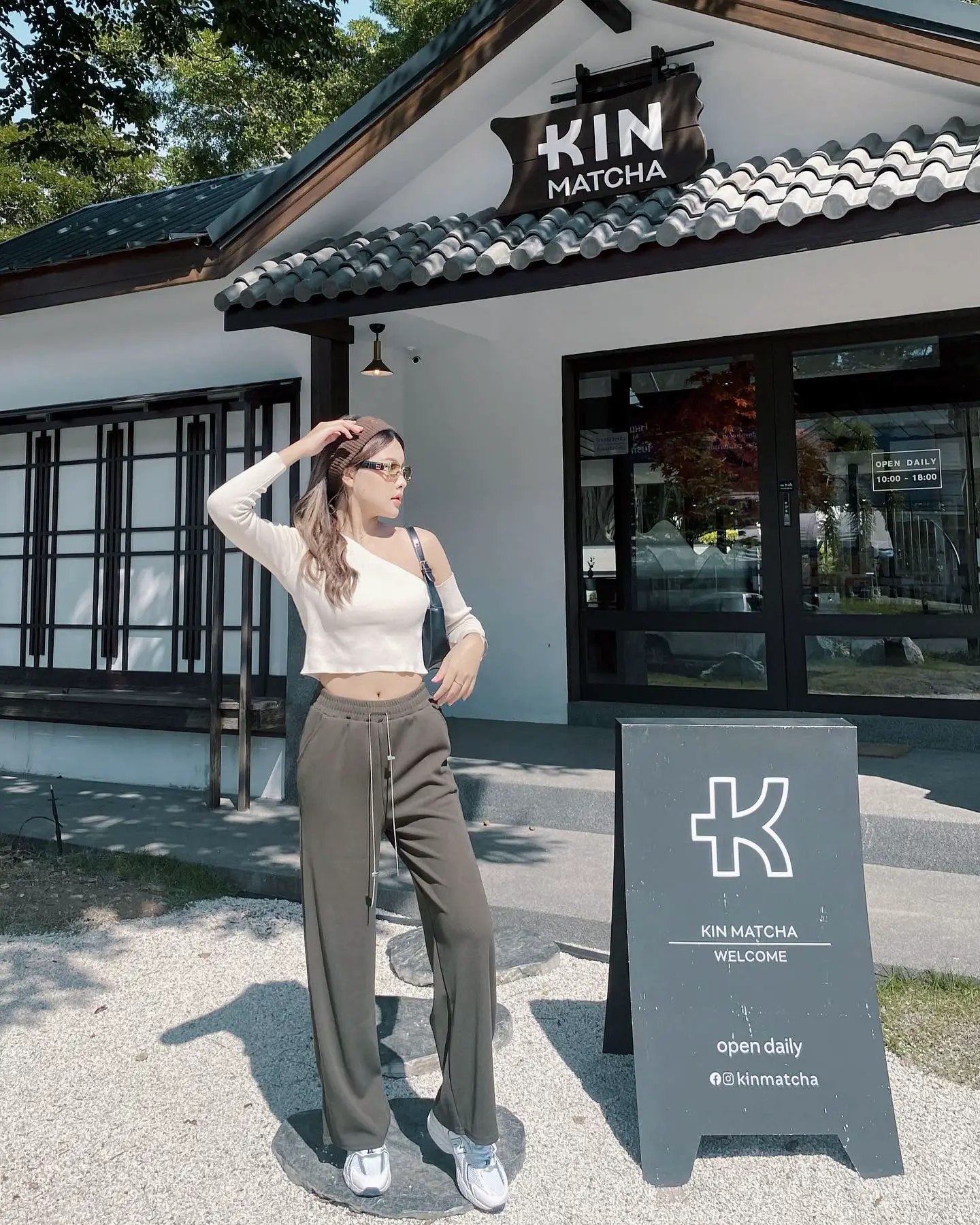 OOTD CAFE OUTFIT | แต่งตัวไปคาเฟ่กันน ️😂 | แกลเลอรีที่โพสต์โดย fun꙳ʕㅇ̆̈ ...