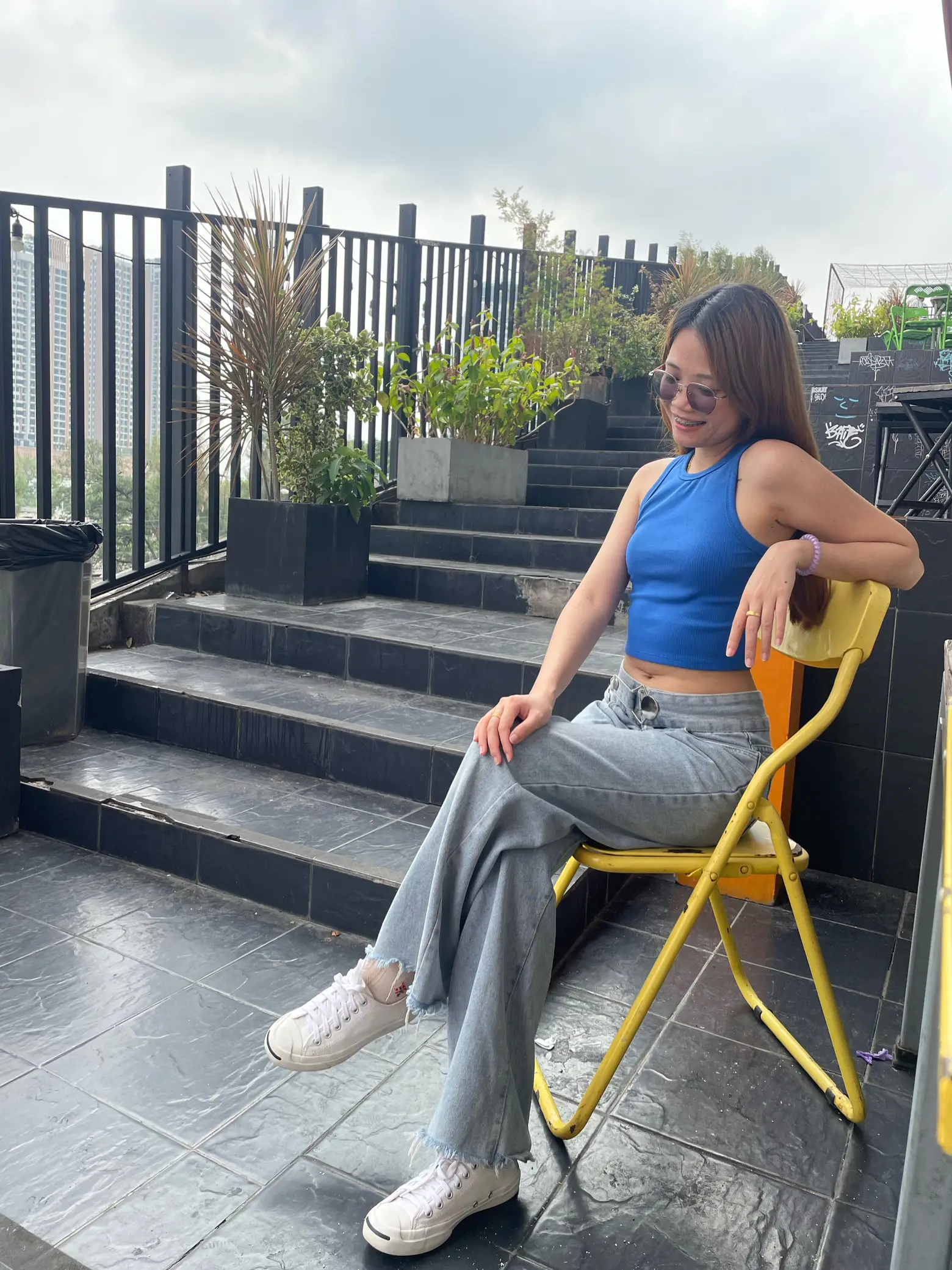 ถ่ายรูปเล่น..ตึกแดงจตุจักร🛍️🛒 | แกลเลอรีที่โพสต์โดย NAMI_XQ | Lemon8