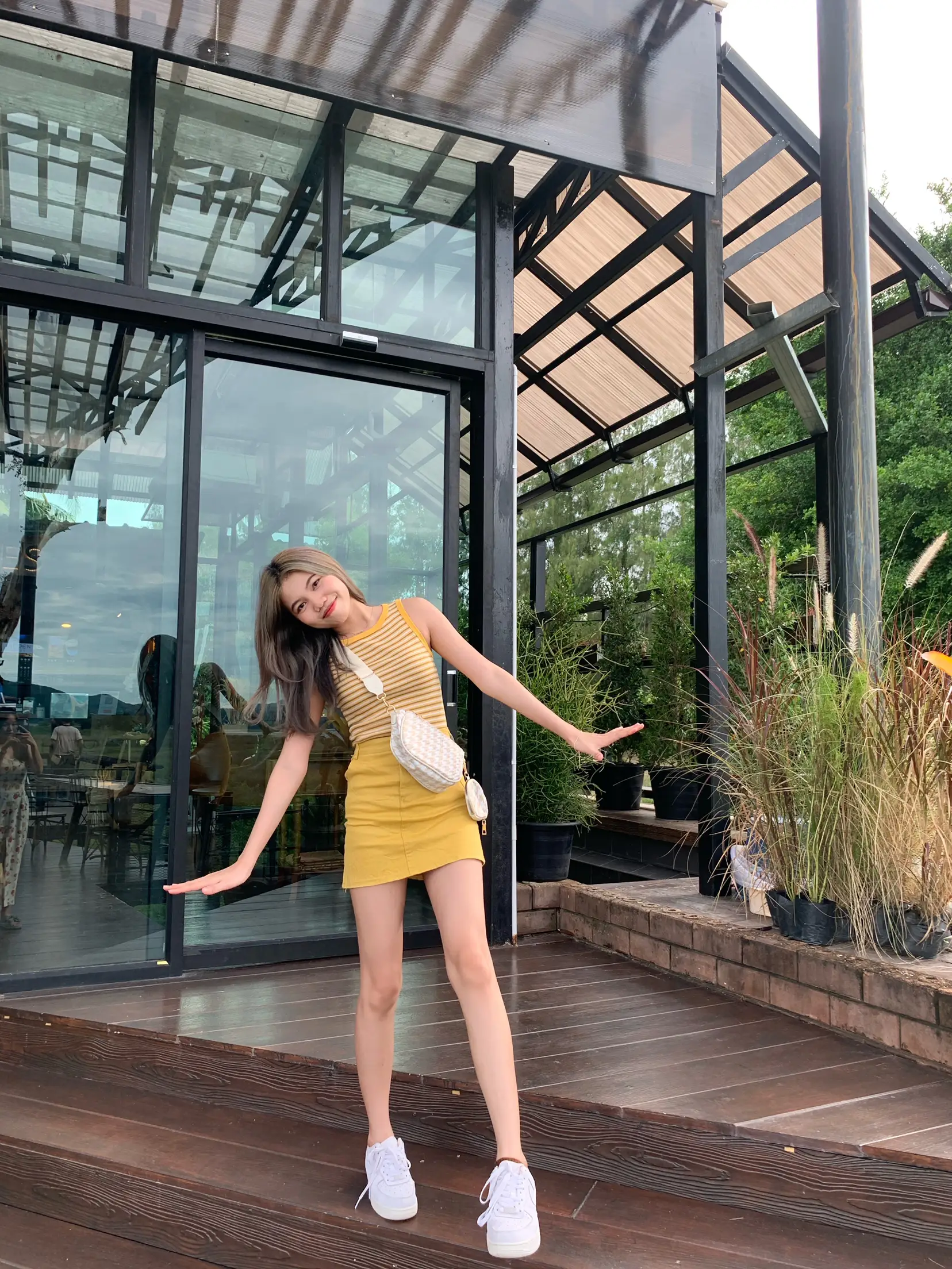 Review air force 1 เข้ากับทุกลุค 👟 | แกลเลอรีที่โพสต์โดย llsylvie | Lemon8