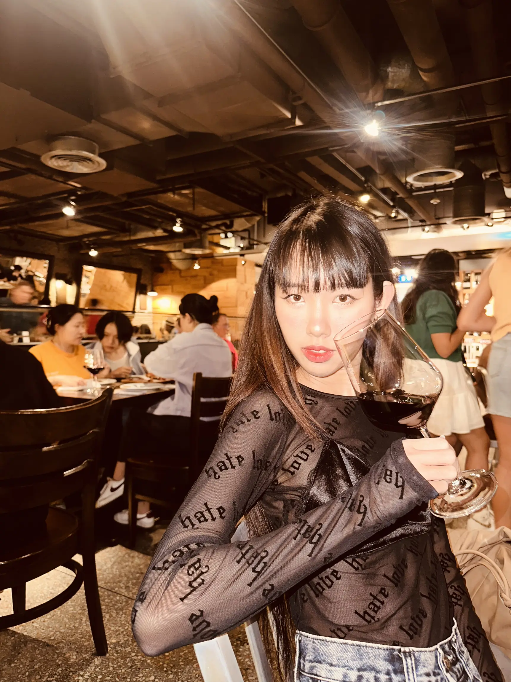 เทคนิคถ่ายรูปสาดแฟลชปังๆในร้านเบียร์ยามค่ำคืน | แกลเลอรีที่โพสต์โดย ...