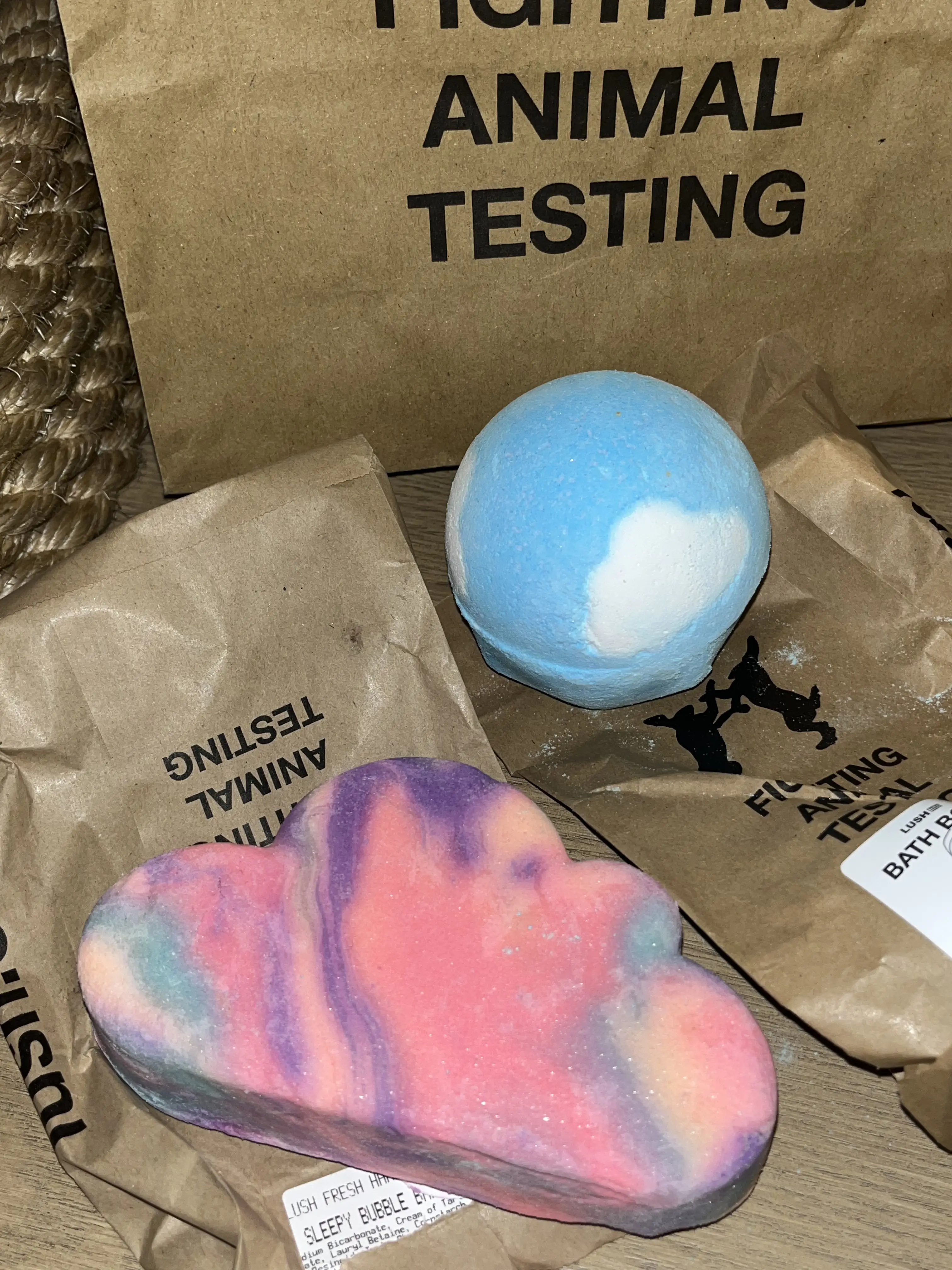 รีวิว LUSH🛁🧼🪸🫧 | แกลเลอรีที่โพสต์โดย Antttymn | Lemon8