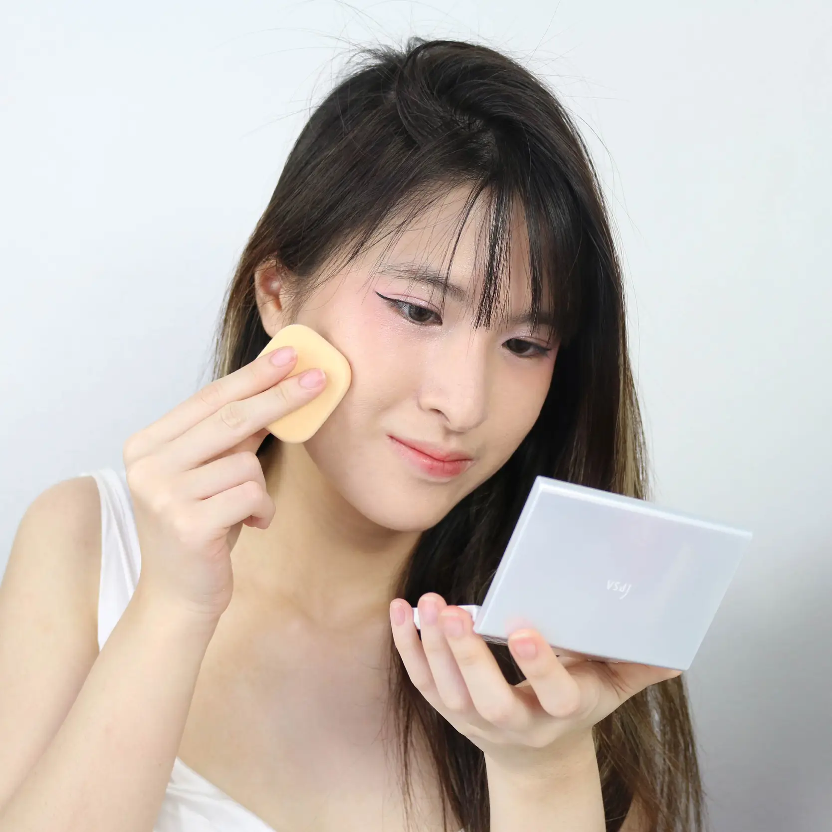 แป้งพัฟตัวใหม่ล่าสุดจาก IPSA งานผิวเริ่ด ปกปิดปัง!🤍 | แกลเลอรีที่โพสต์โดย cinearism💀 | Lemon8