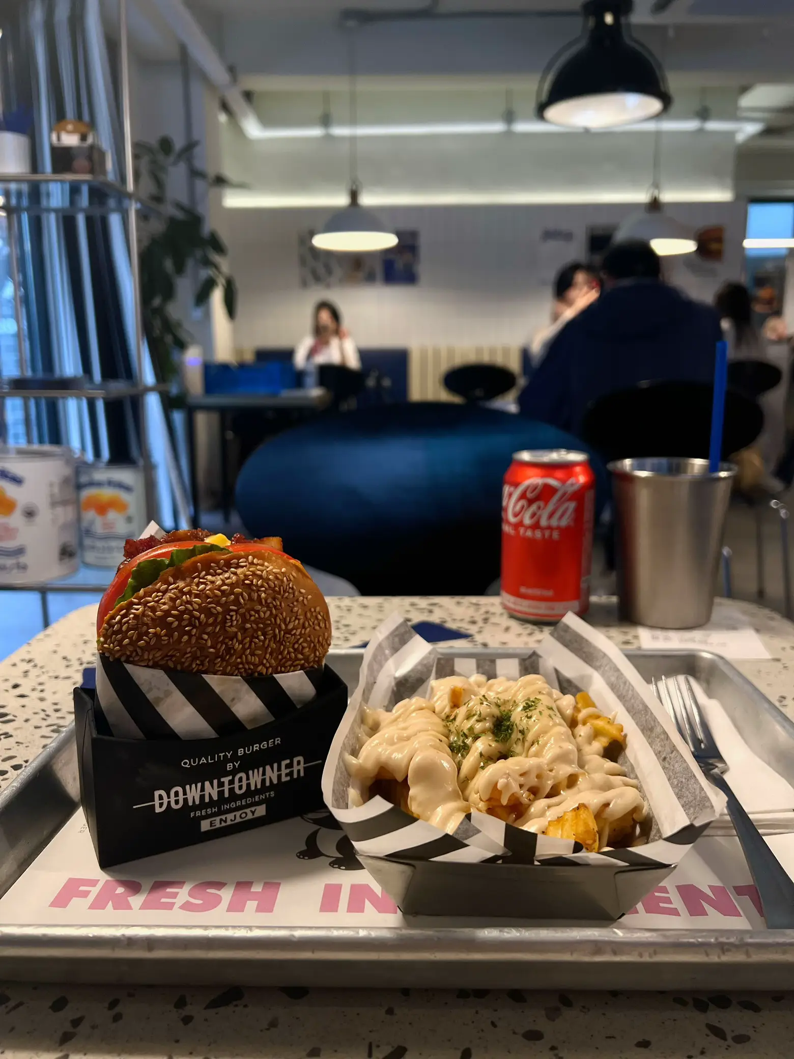 Downtowner Burger Shop สุดเท่ย่าน Gangnam | แกลเลอรีที่โพสต์โดย Pluto.P | Lemon8