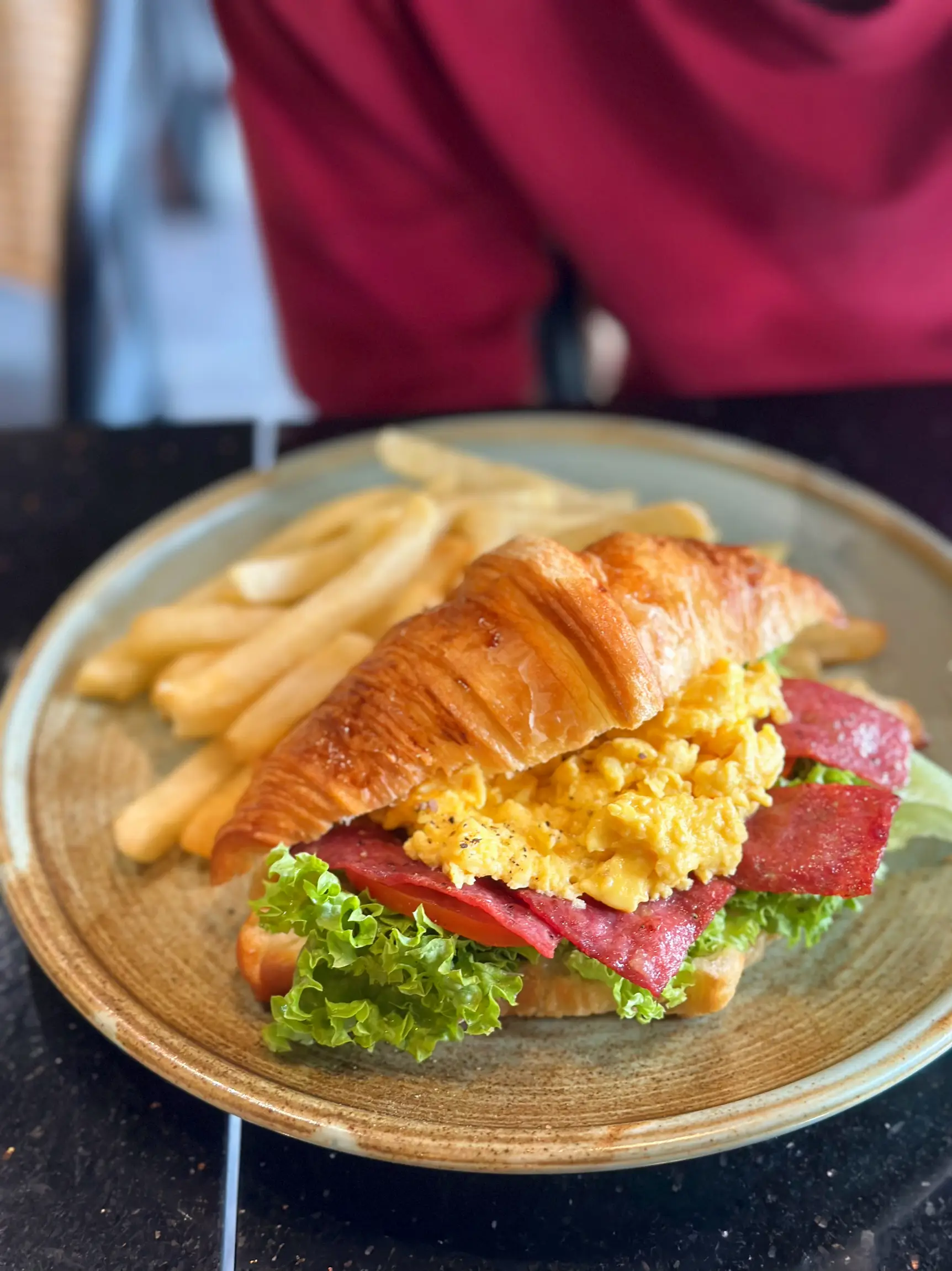 ember cafe kuching menu - Carian Lemon8