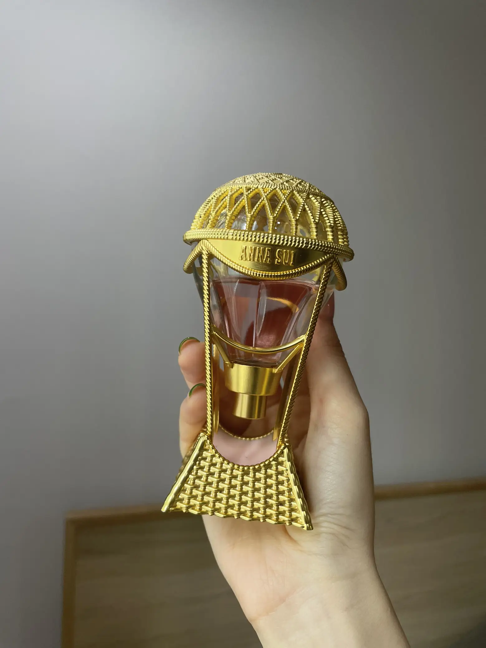 นี่ขวดน้ำหอมจริงหรอ?👀 น้ำหอม ANNA SUI - SKY☁️ | แกลเลอรีที่โพสต์โดย ...