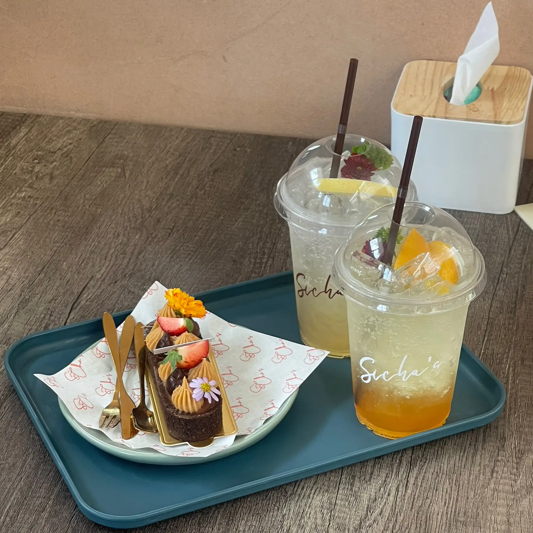 Sicha’s คาเฟ่ถูกใจสายถ่ายรูป | แกลเลอรีที่โพสต์โดย Phinanan S. | Lemon8