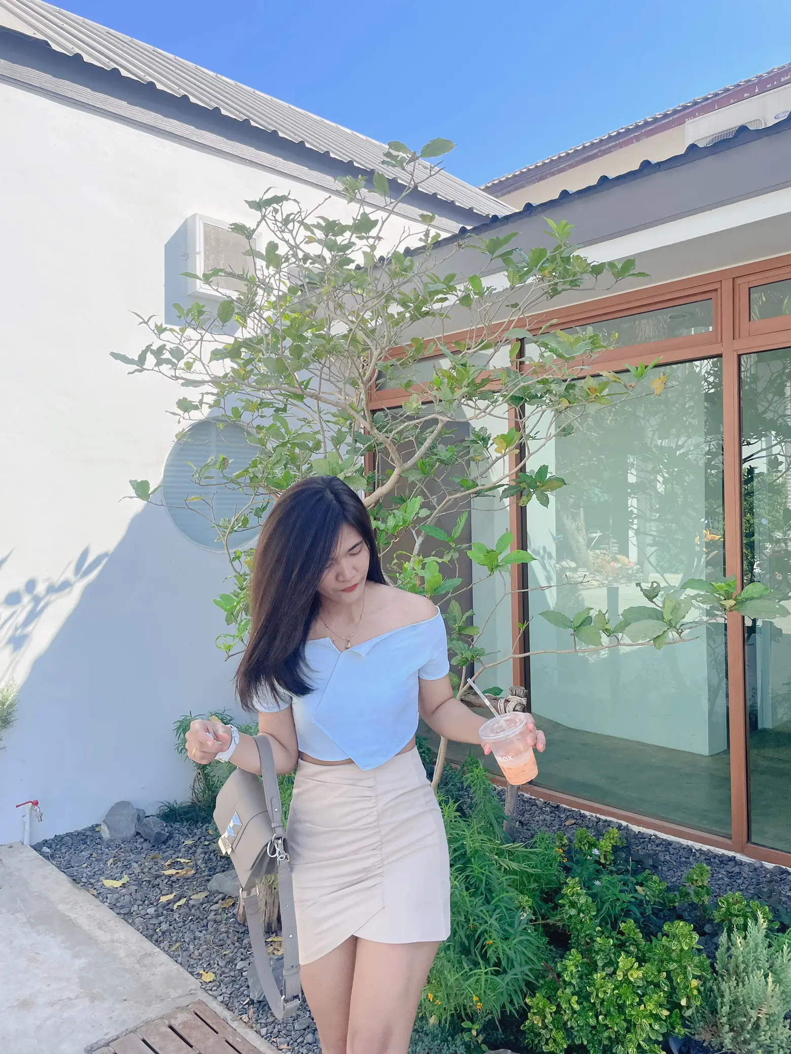 สาวคาเฟ่ต้องไม่พลาด ใครผ่านบุรีรัมย์ต้องแวะเลย 🫶🏻 | แกลเลอรีที่โพสต์โดย _.oh.nat._💖 | Lemon8