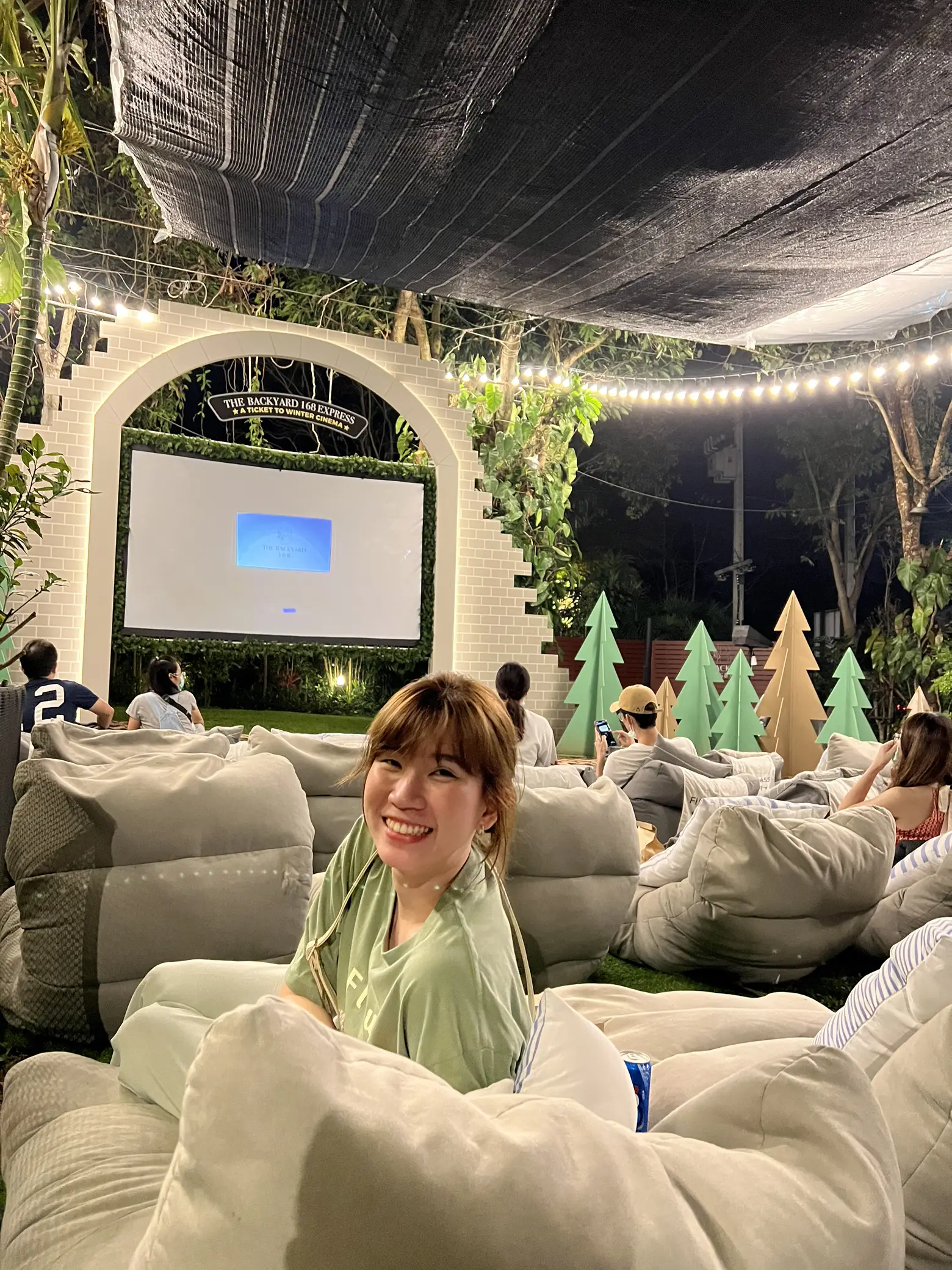 The Backyard 168 🎞️ นอนดูหนัง outdoor สุดโรแมนติก 🧡🤎💚 | แกลเลอรีที่ ...