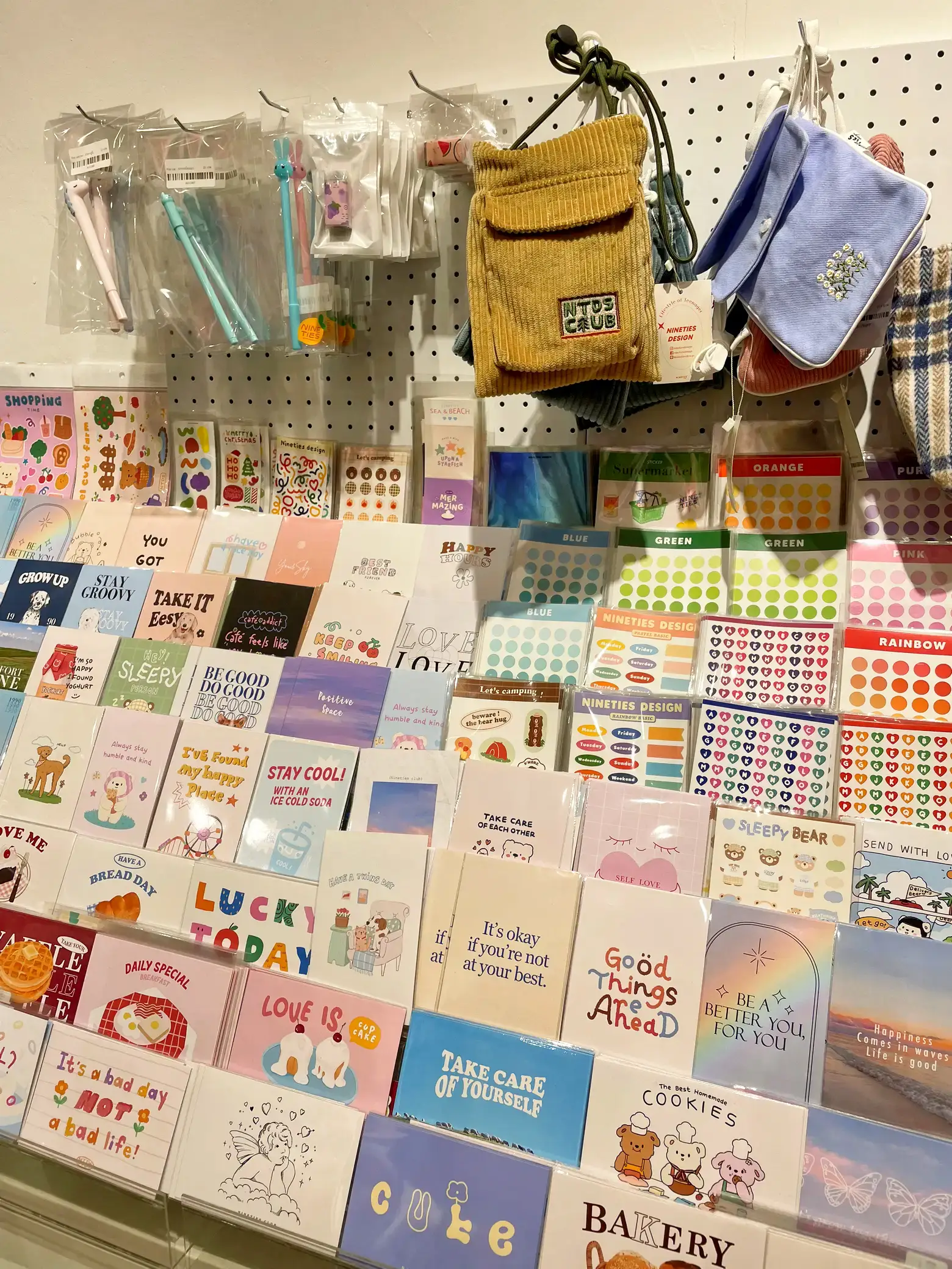 ส่องไอเท็มสุดน่ารักที่ Nineties design 🫶🏻🎀 | แกลเลอรีที่โพสต์โดย ...