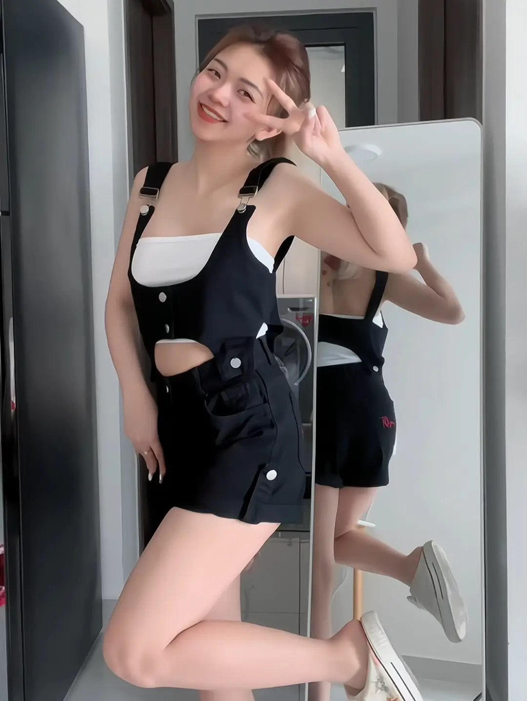 Mẹ bĩm Ling Ling mang đến một outfit năng động | Video do Ling Ling đăng | Lemon8