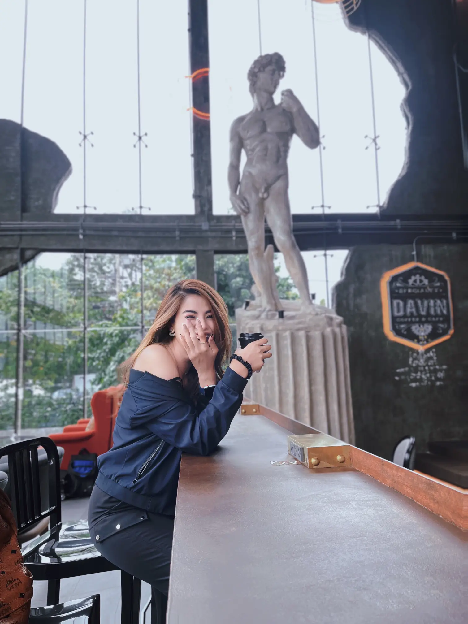 Davin Cafe & Newbalance530 | Gallery posted by Guide Supaksorn | Lemon8