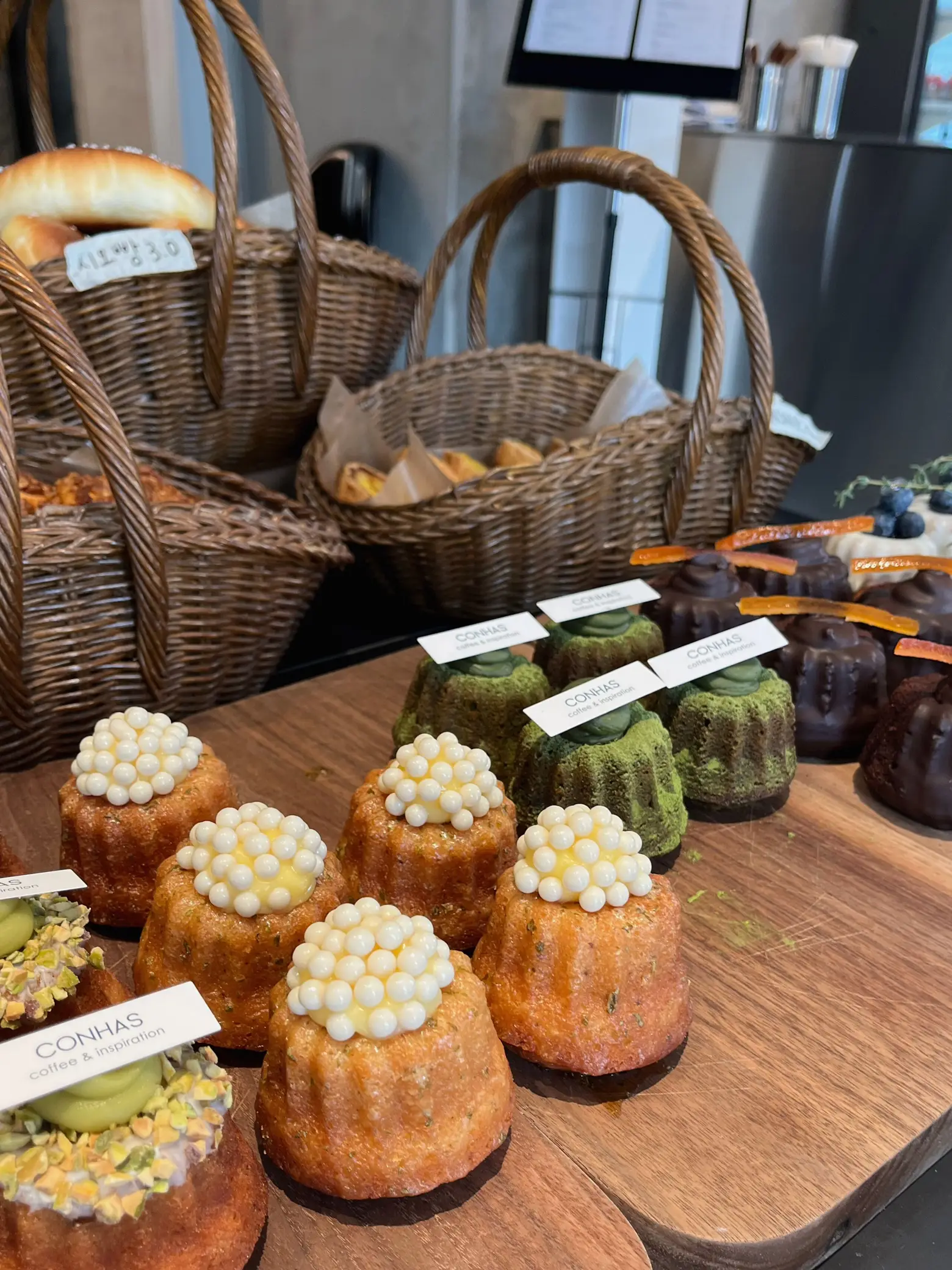 🇰🇷 IG worthy cafe in Seoul: Conhas 🌸 | Gallery posted by Chelsea | Lemon8
