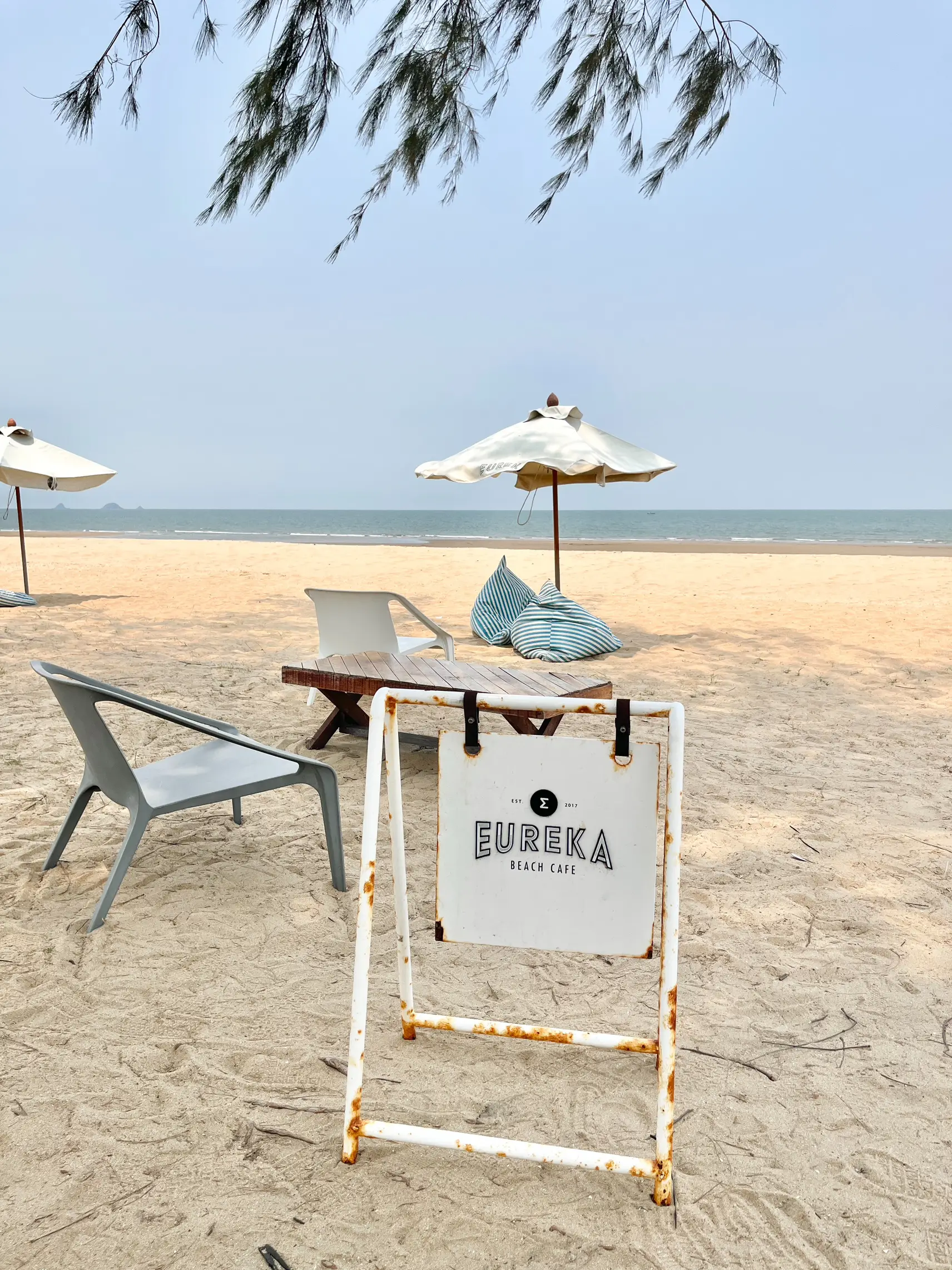 Eureka beach cafe 🌊คาเฟ่ติดทะเลหัวหิน | Gallery posted by Namfonn.sp 🦋 ...