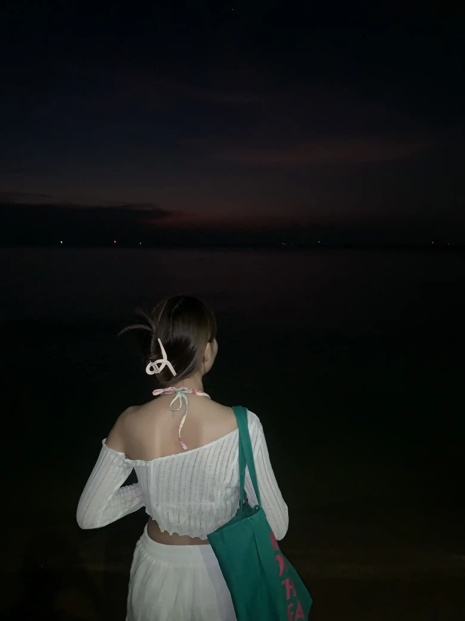 ถ่ายรูปทะเลตอนกลางคืน | แกลเลอรีที่โพสต์โดย Jam Sutthida | Lemon8