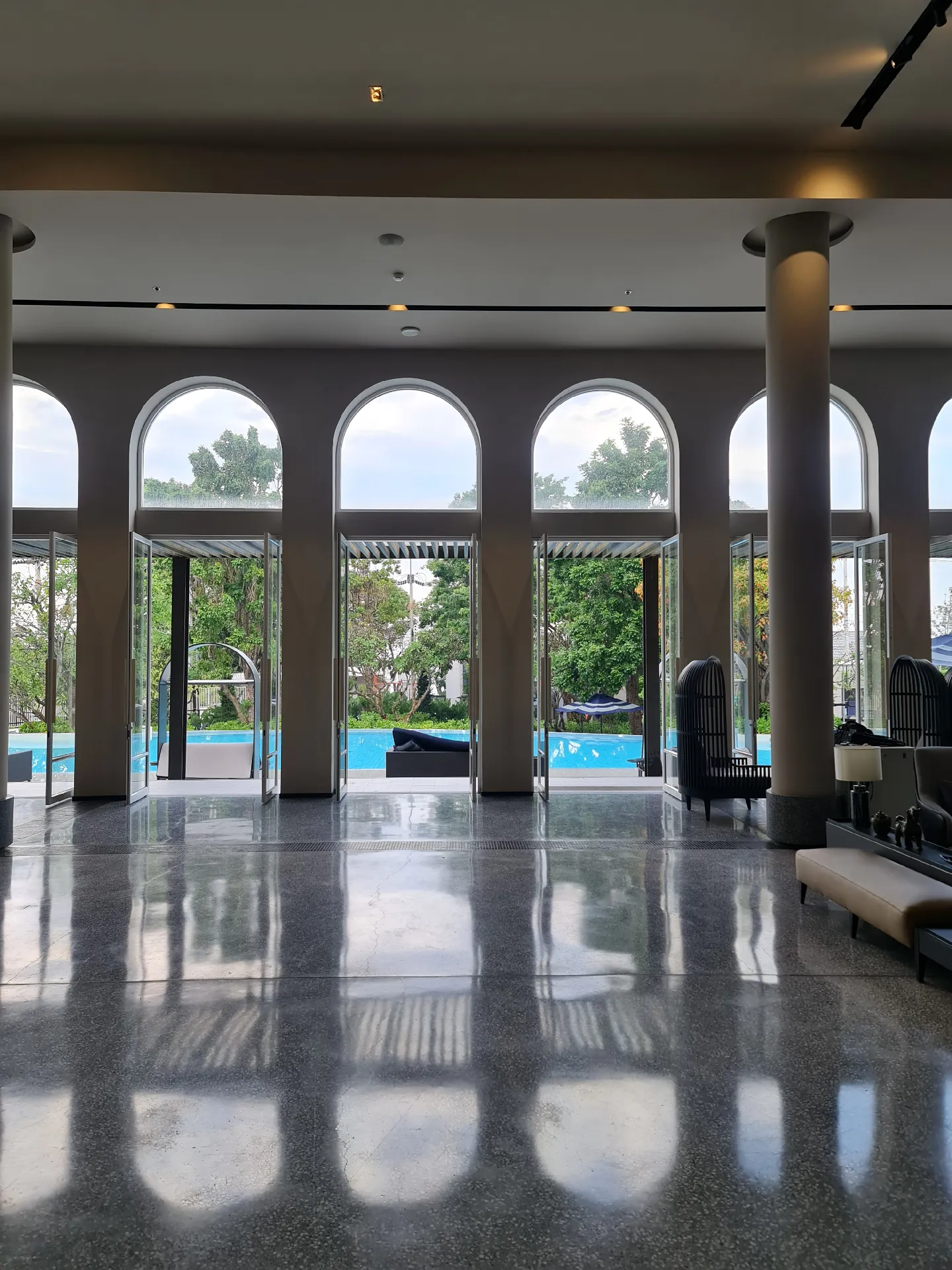 Cross Pattaya Pratamnak | แกลเลอรีที่โพสต์โดย OHMMY | Lemon8