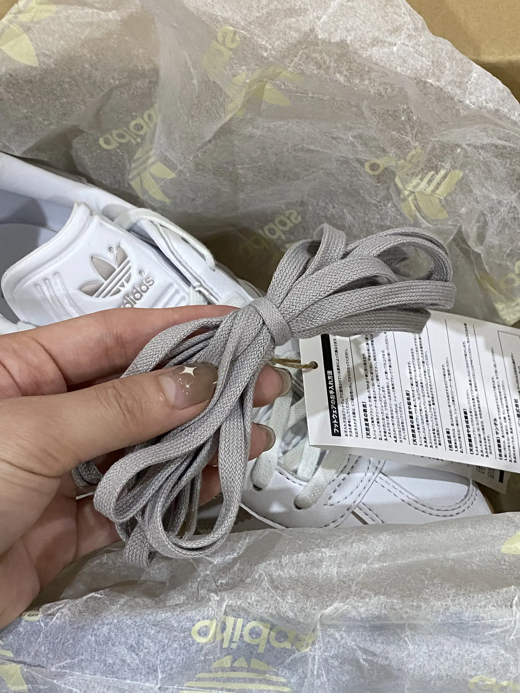 เปิดกล่อง Adidas (Gazelle) มาแรงสุดๆ🔥 | แกลเลอรีที่โพสต์โดย ployphanr | Lemon8