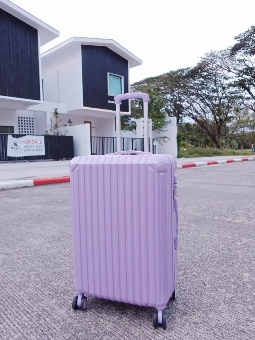 รีวิว กระเป๋าเดินทางสุดcute 💜 | แกลเลอรีที่โพสต์โดย Angelina Kaewta | Lemon8