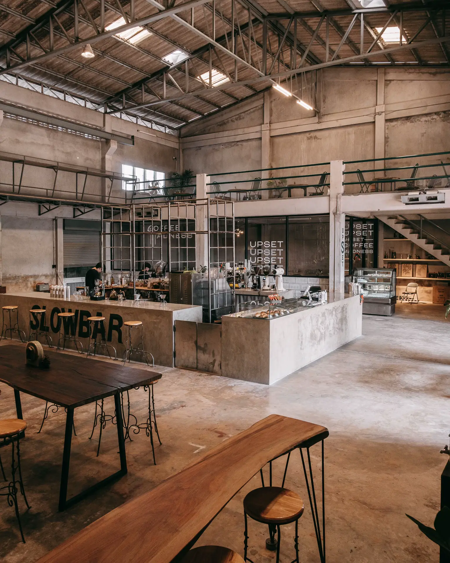 UPSET : COFFEE MADNESS คาเฟ่สุดเท่แบบลอฟท์ๆ นครสวรรค์ | แกลเลอรีที่ ...