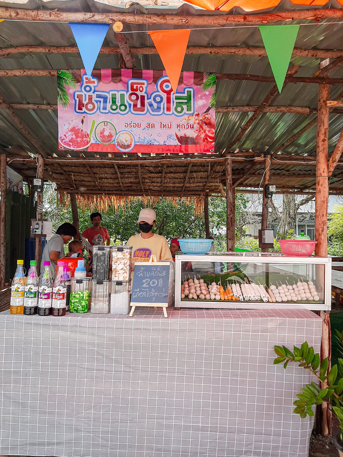 เปิดร้านน้ำแข็งใส หารายได้พิเศษ | แกลเลอรีที่โพสต์โดย 19iModSoM | Lemon8