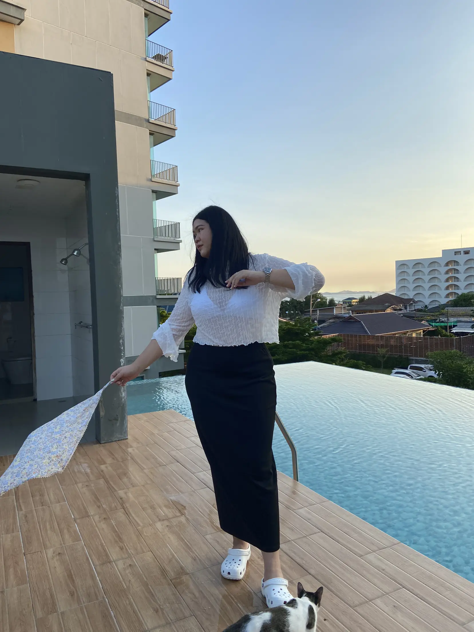 # OOTD แชร์ไอเดียแต่งตัวสาวอวบ80kg++🤍🖤 | แกลเลอรีที่โพสต์โดย Khunmhiu | Lemon8