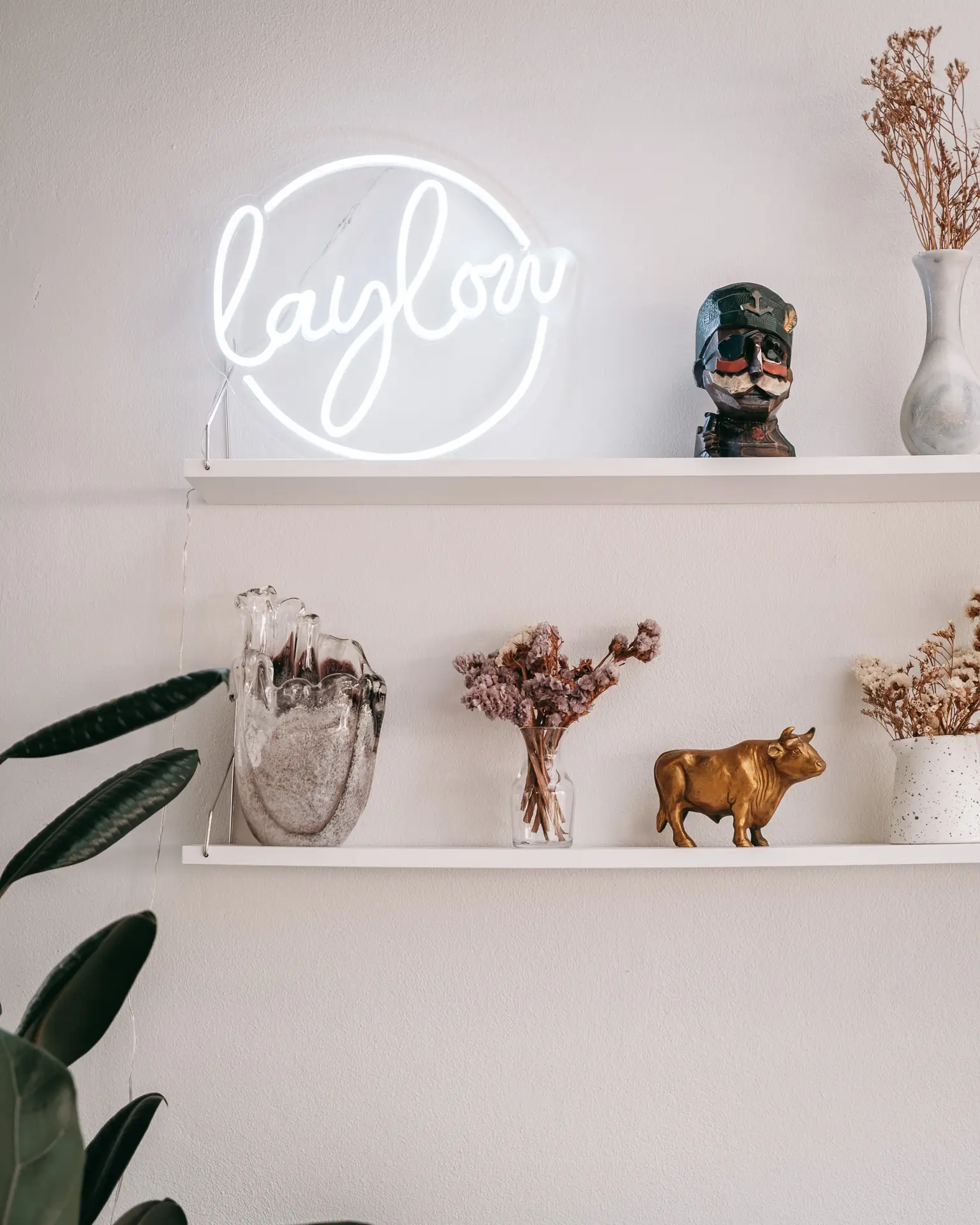 LAY LOW คาเฟ่เปิดใหม่ย่านประชาชื่น ชูจุดเด่นเรื่องไอศกรีม 🍦 | แกลเลอรีที่โพสต์โดย Rattomarty ...