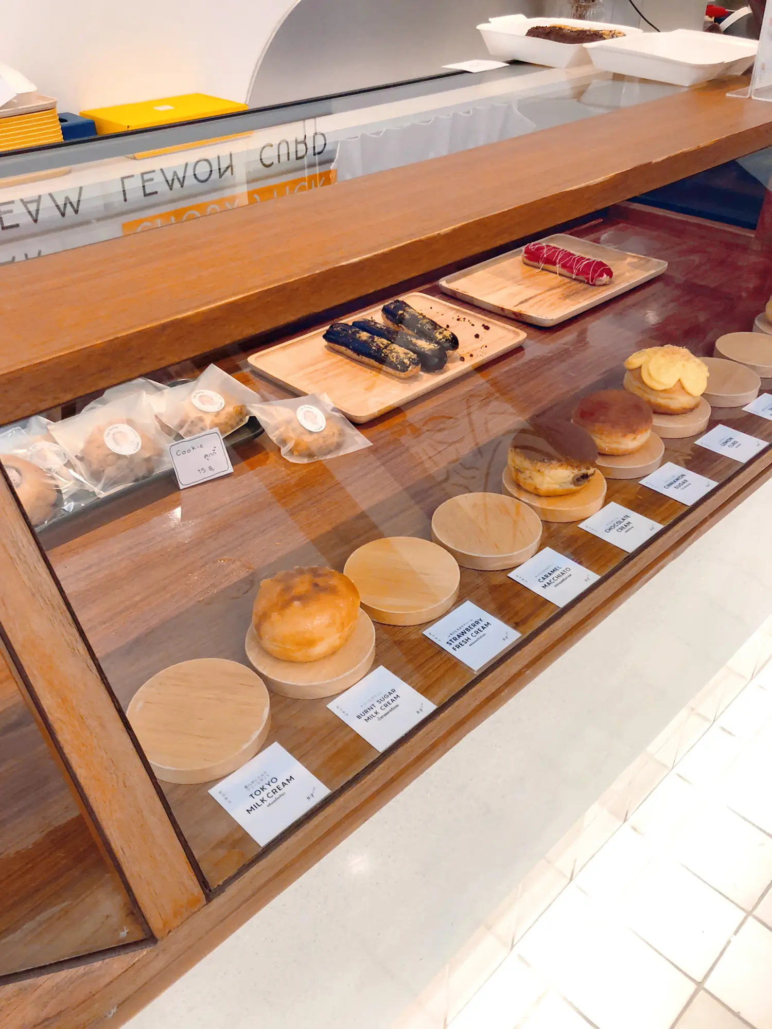 Lyke&lia คาเฟ่เปิดใหม่ ย่านนิมาน | แกลเลอรีที่โพสต์โดย Pakjai | Lemon8