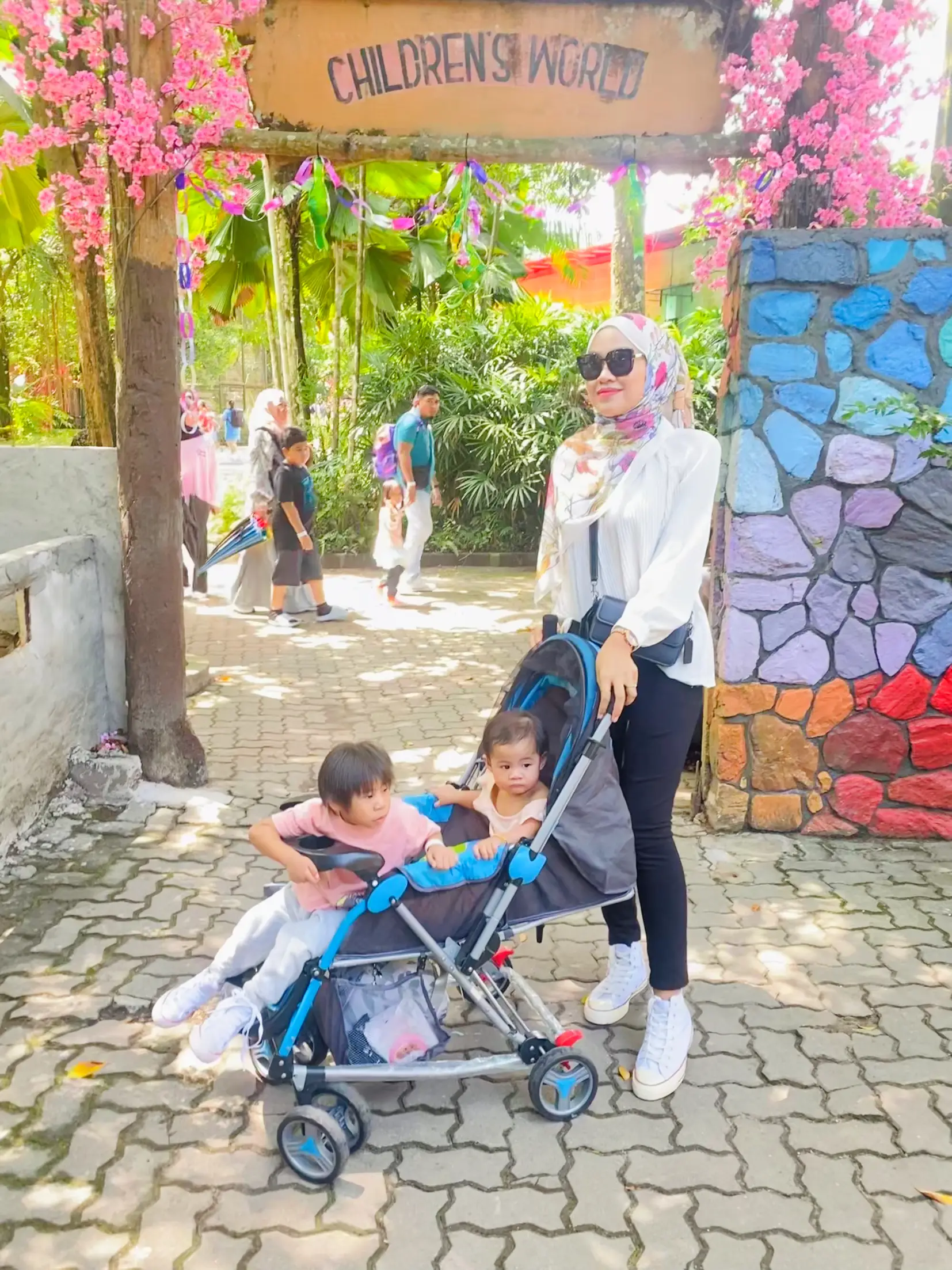 Zoo Negara with kids | แกลเลอรีที่โพสต์โดย Fara Amiruddin | Lemon8