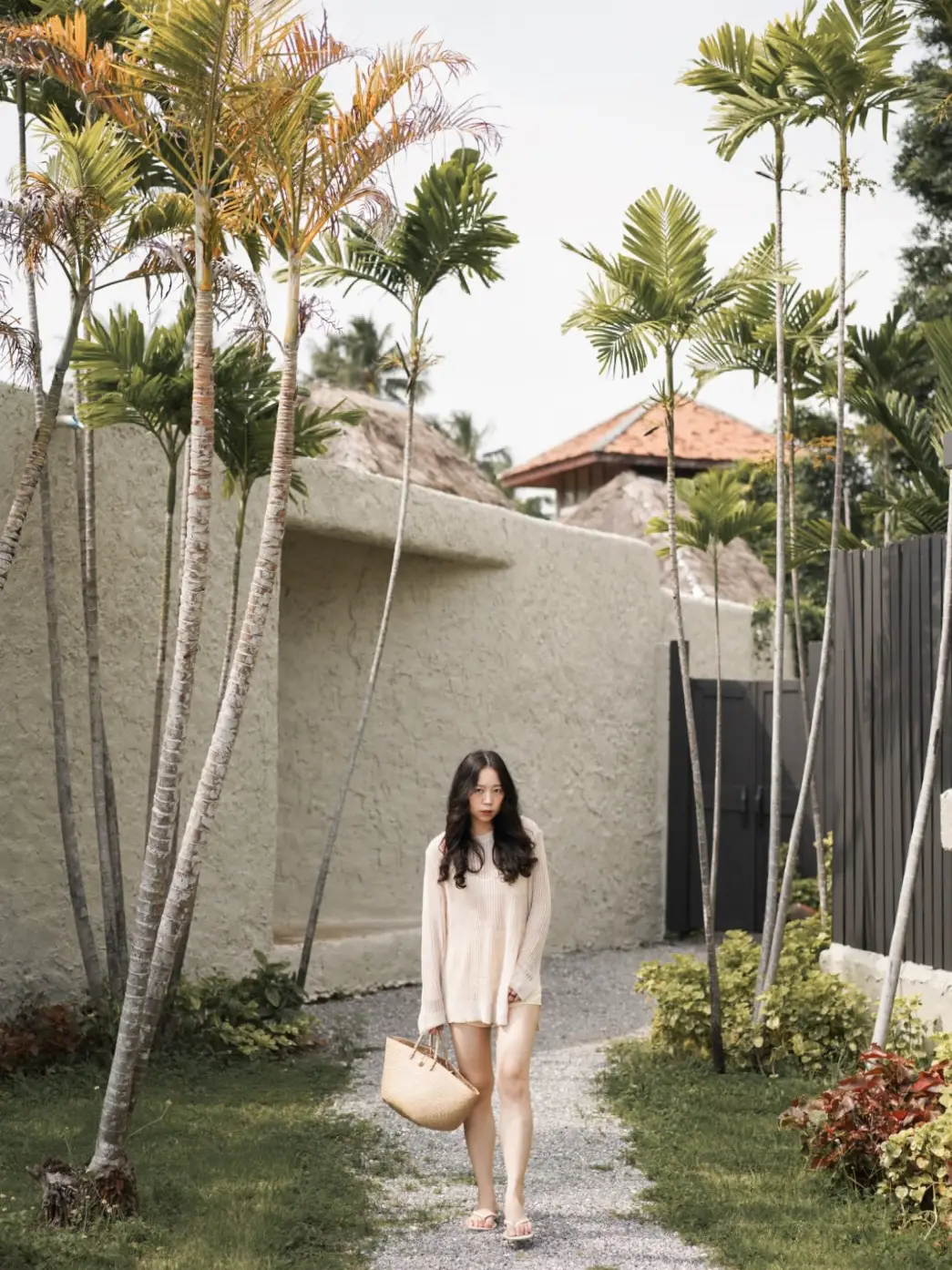 แนะนำ ที่พักปราณบุรี ติดทะเล มุมถ่ายรูปเพียบ มีอ่างอาบน้ำกลางห้อง ...