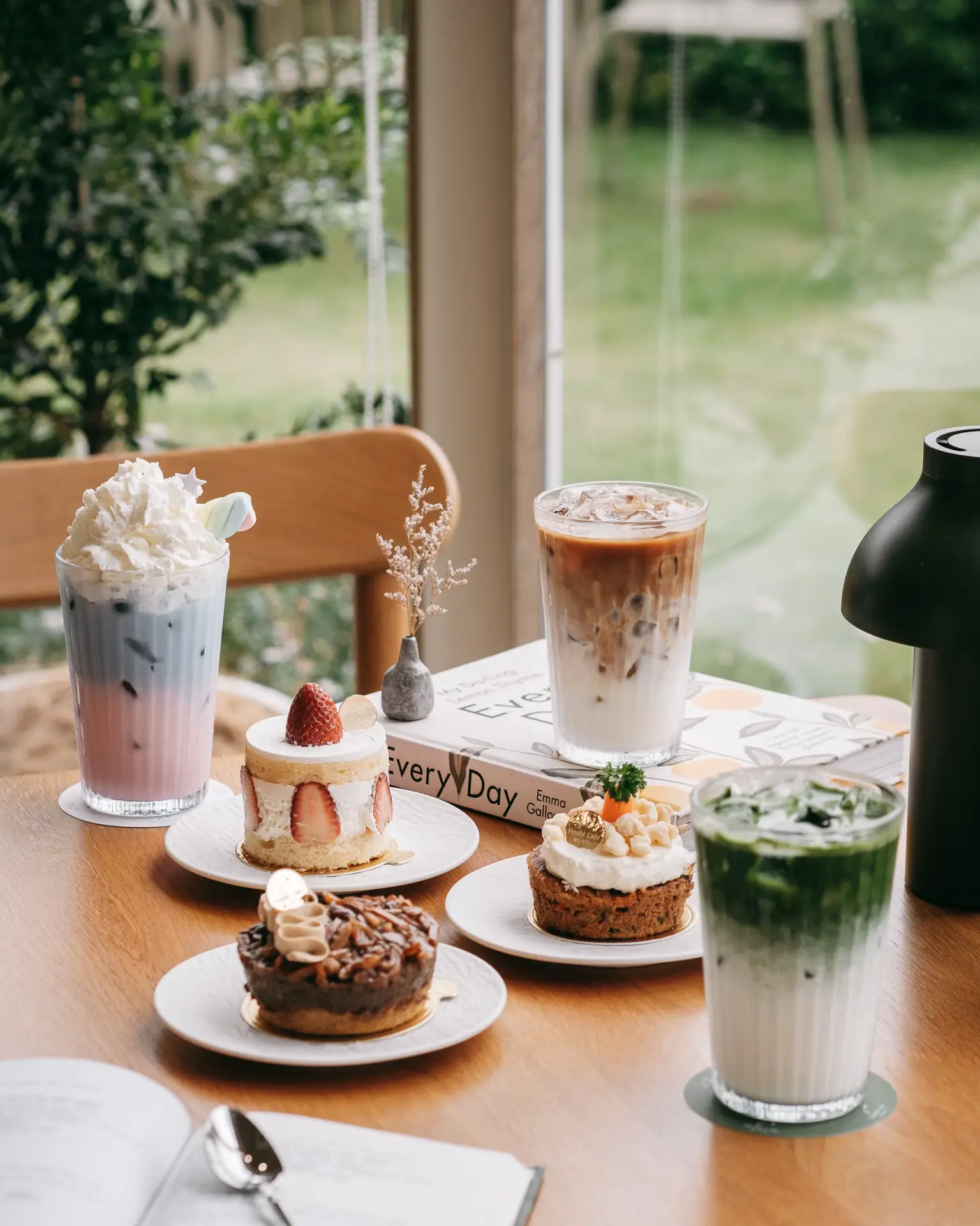 Hoshi Cafe คาเฟ่คอนเซ็ปท์ Family Bistro เปิดใหม่เอกมัย 4 | แกลเลอรีที่ ...