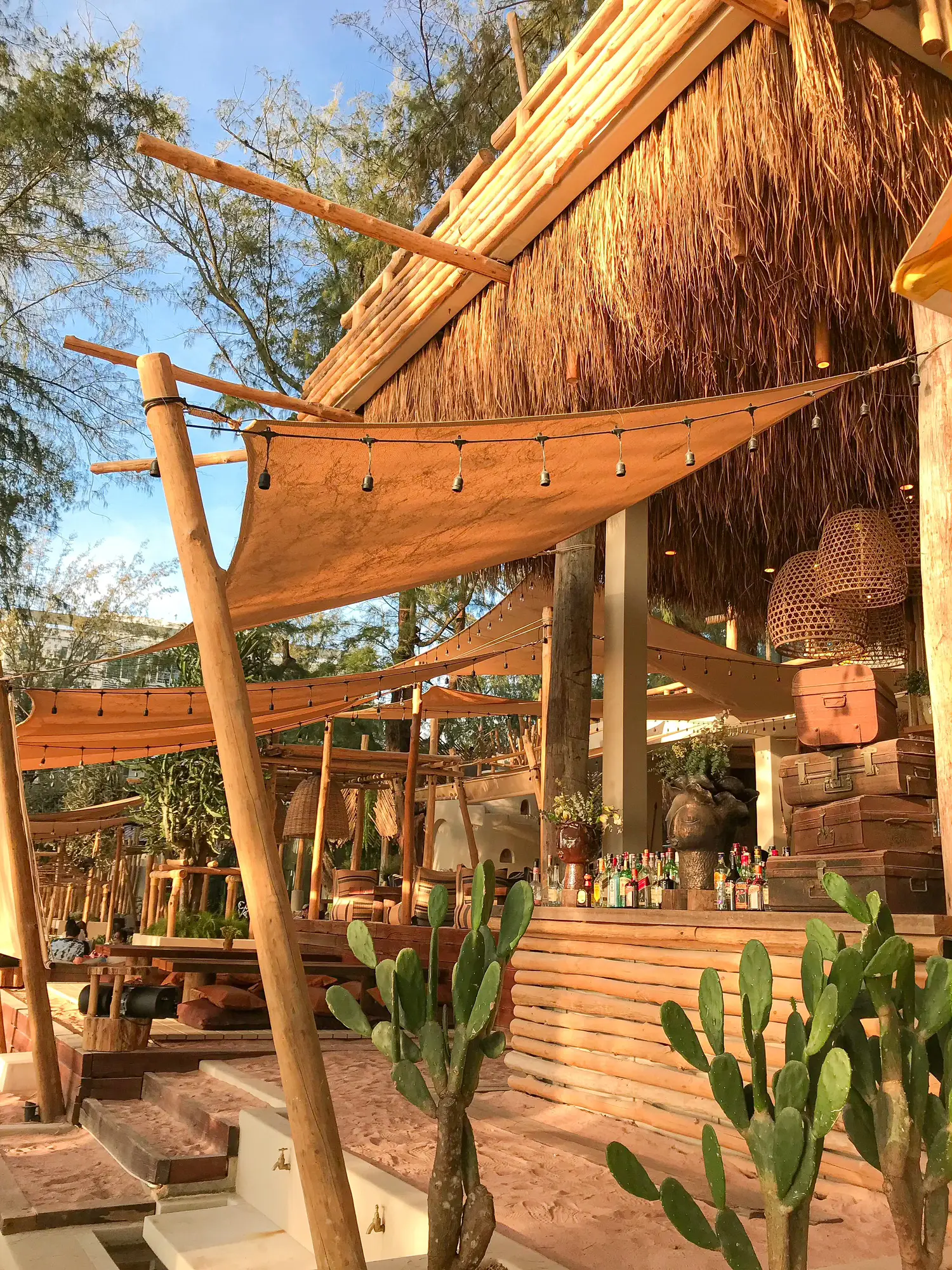 🌴🥥🌺ร้านริมชายหาด“Glass House Boho”พัทยา🌞 🌊 | แกลเลอรีที่โพสต์โดย ...