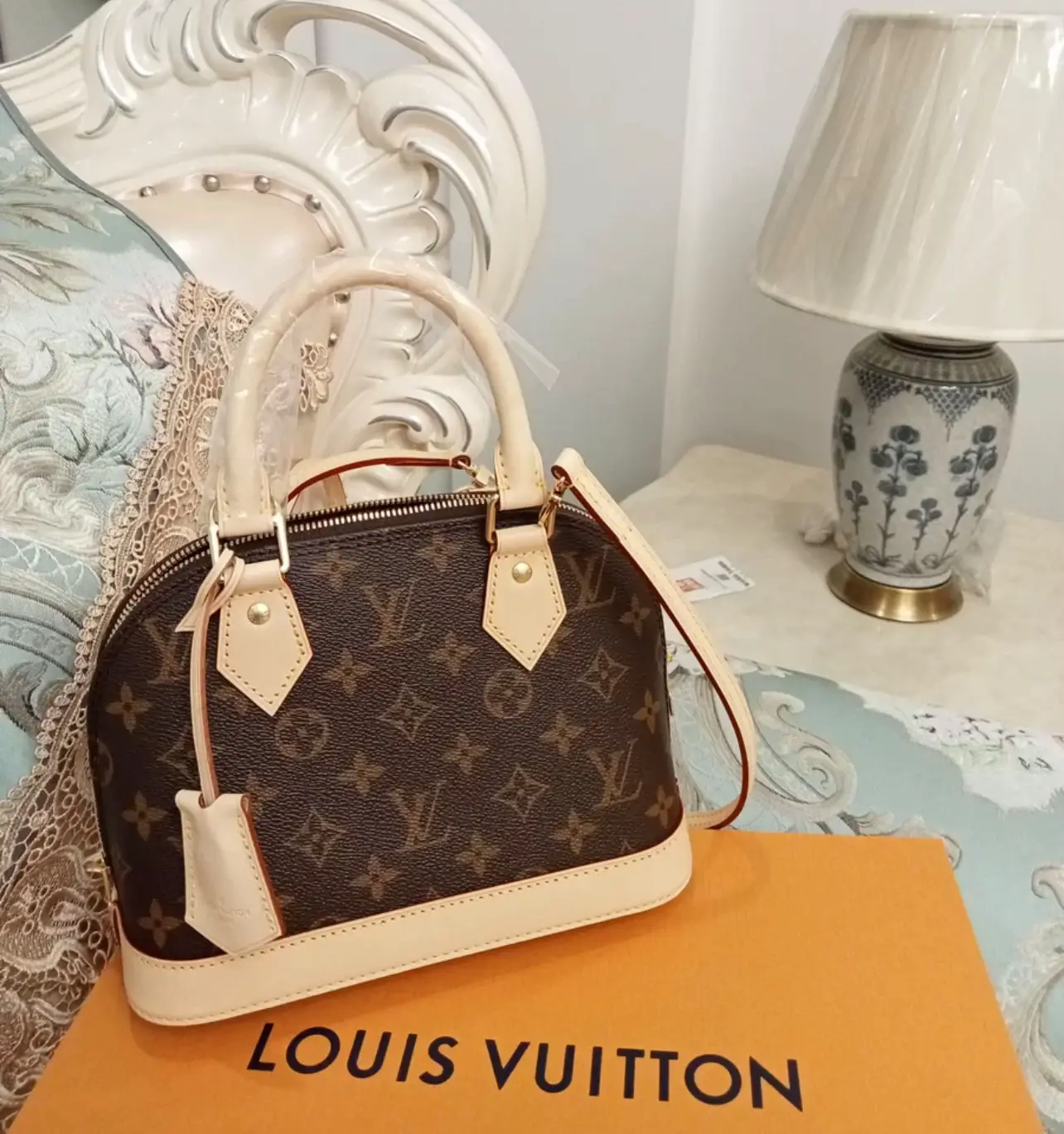 กลัวน้องใบเล็ก Alma bb จะเปื้อน เลยถนอมเค้าด้วย ซับกระเป๋า | แกลเลอรี ...