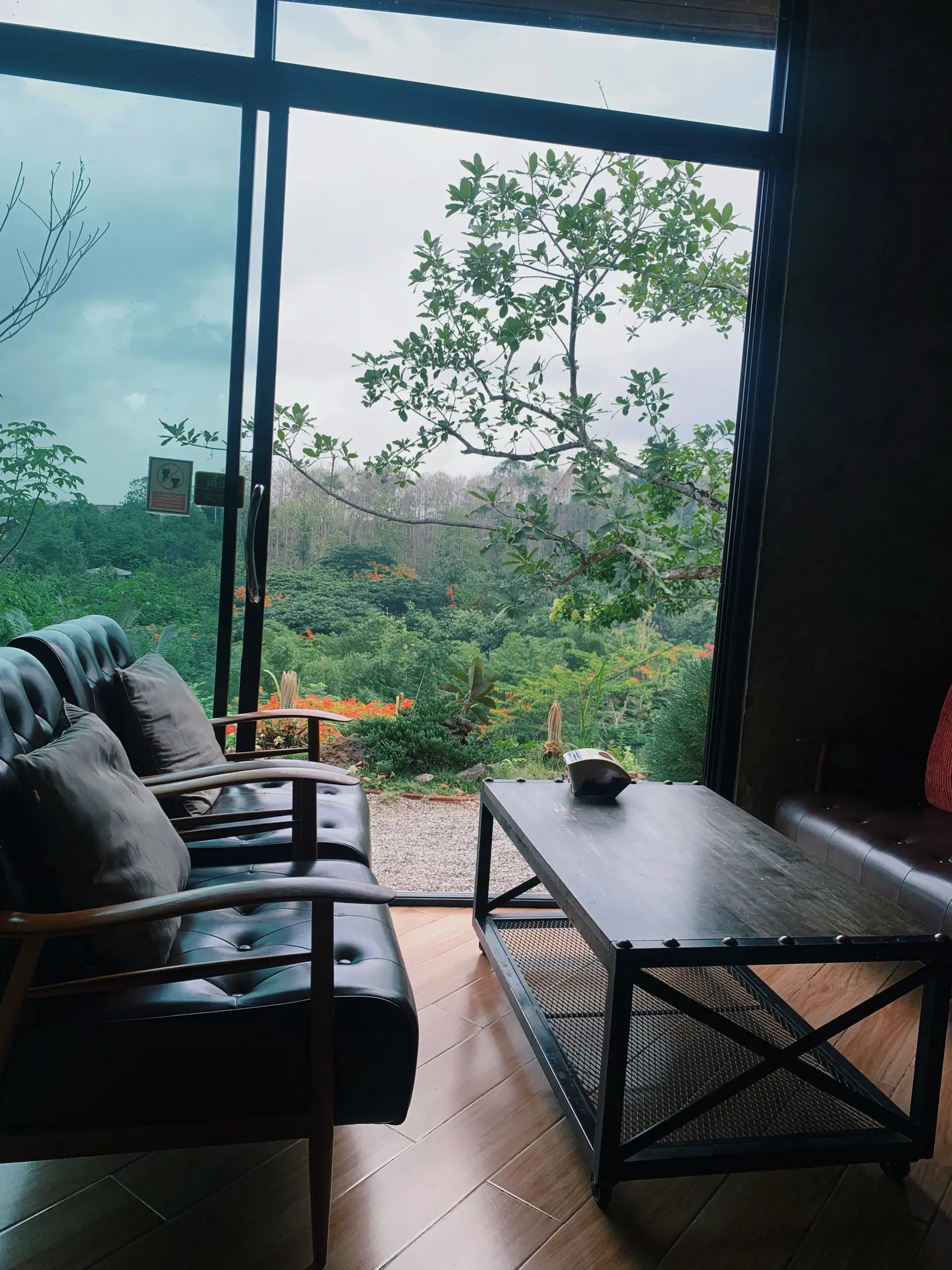 🍃 คาเฟ่วิวสวย บรรยากาศดีใกล้ตัวเมืองแม่สอด 🍂 | Gallery posted by 𝑷𝒑 𝒕𝒉𝒊𝒕𝒊𝒌𝒂𝒏 | Lemon8