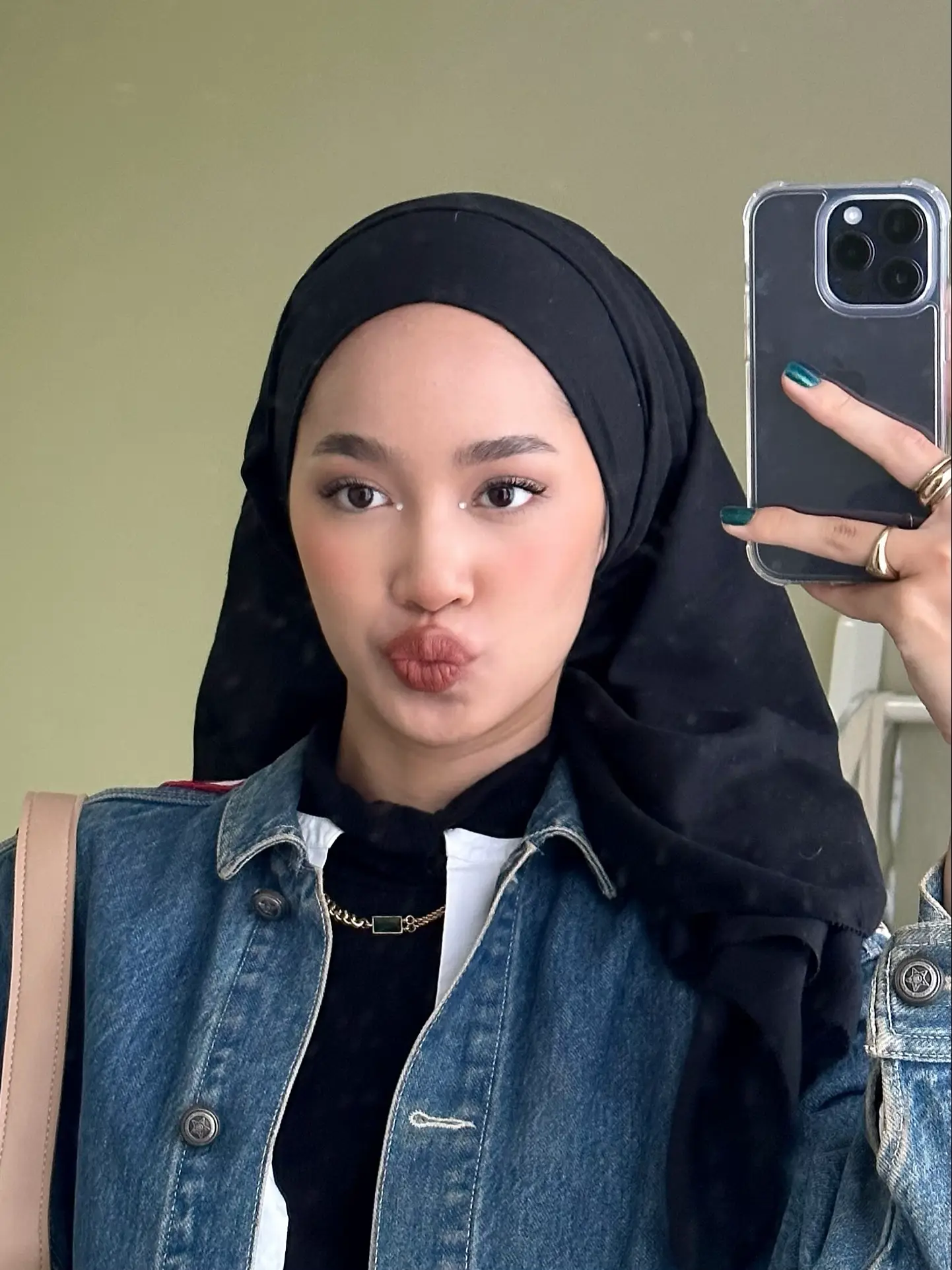 Sign Up - Carian Lemon8