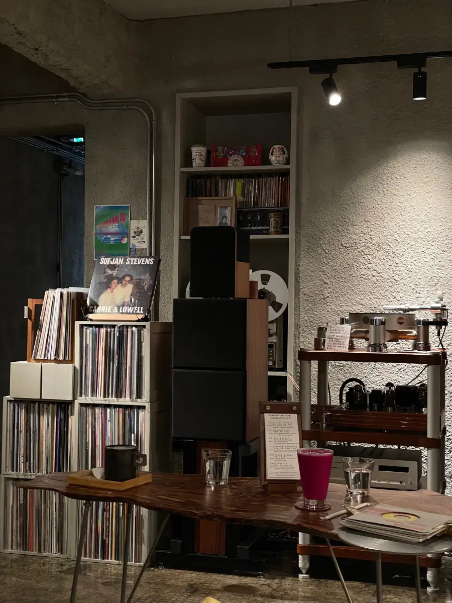 Sounds good cafe l Taiwanese cafe. Super bang. 🤎 | Gallery posted by ...