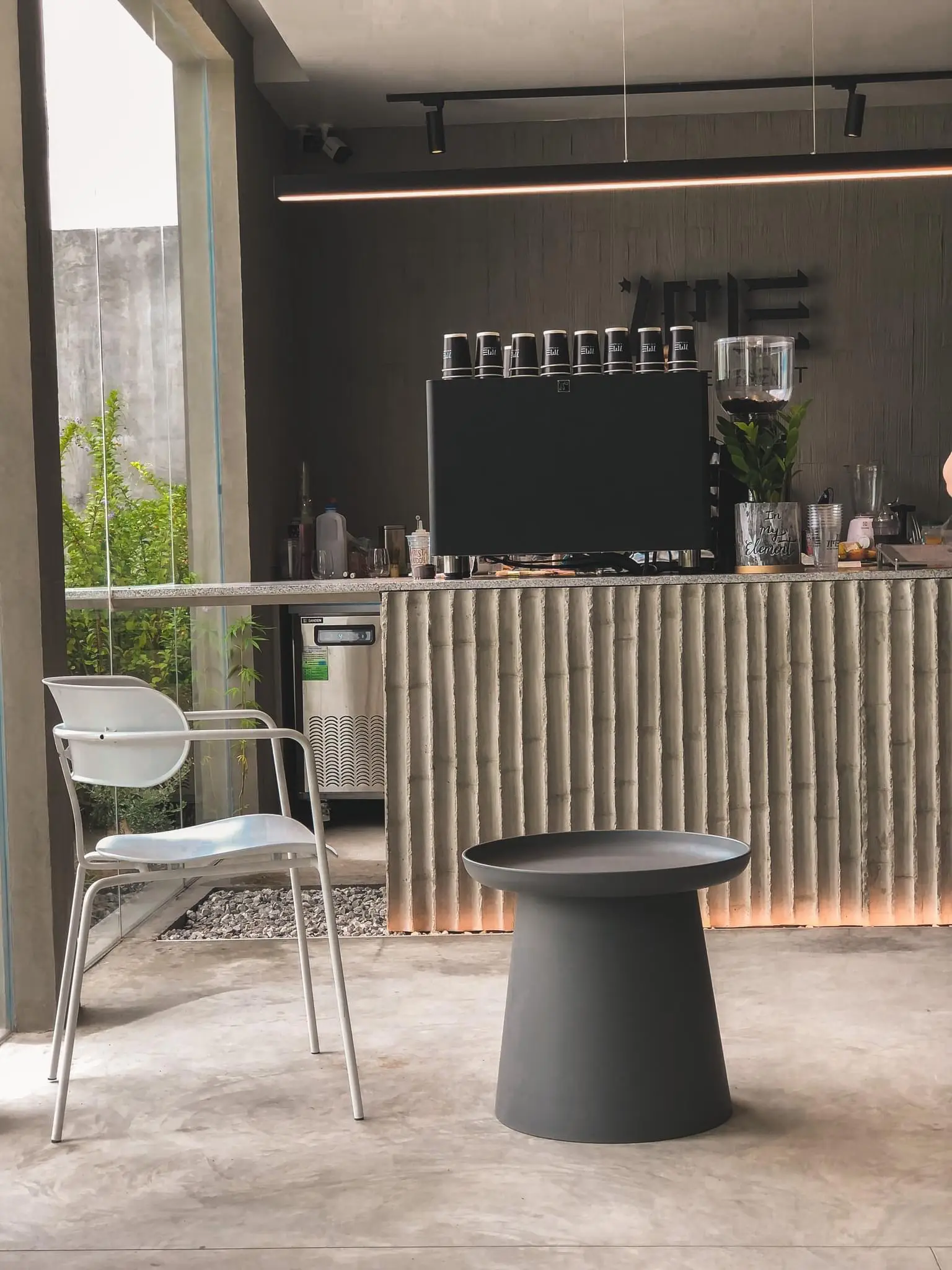 🥤 รีวิวคาเฟ่ : IN MY ELEMENT CAFE | แกลเลอรีที่โพสต์โดย เที่ยวตามหมี 🐻 ...