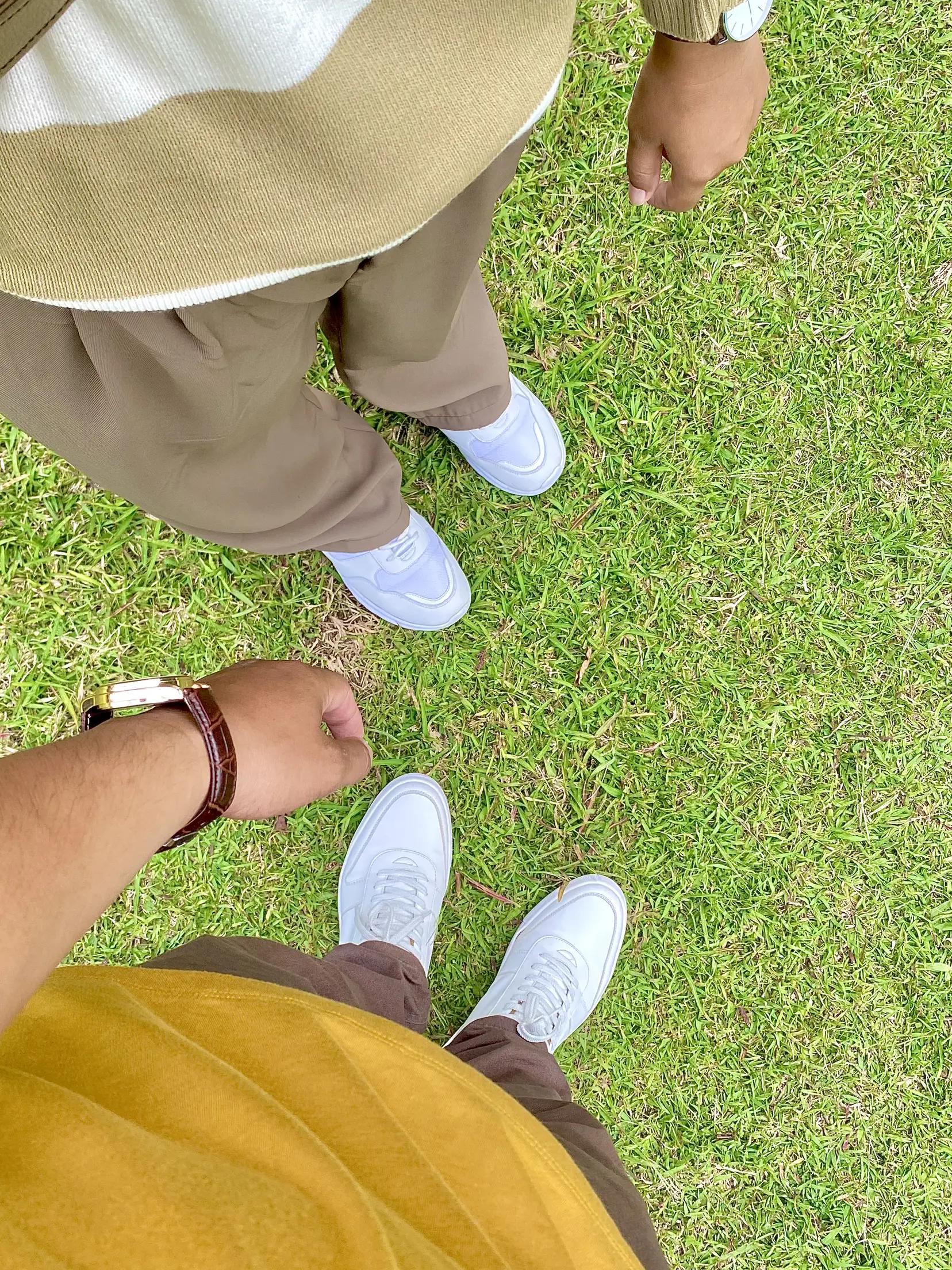 Ide pose dengan pasangan | Galeri diposting oleh Deliana Oktora | Lemon8
