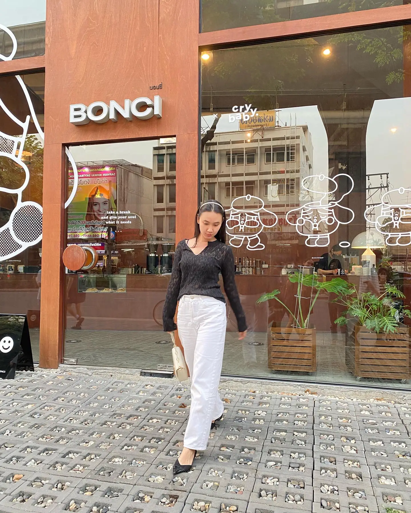 BONCI Cafe’ คาเฟ่ย่านสะพานควาย 🥤 | แกลเลอรีที่โพสต์โดย Beer., | Lemon8