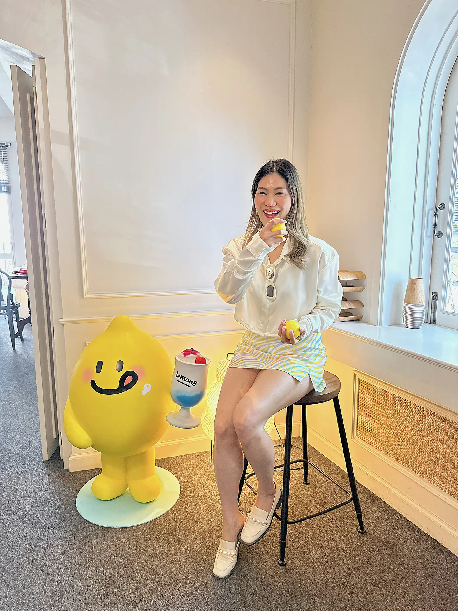 OOTD ลุคไปคาเฟ่ Lemon8 x Huus Of Bread 💛🍋 | แกลเลอรีที่โพสต์โดย specialnice | Lemon8