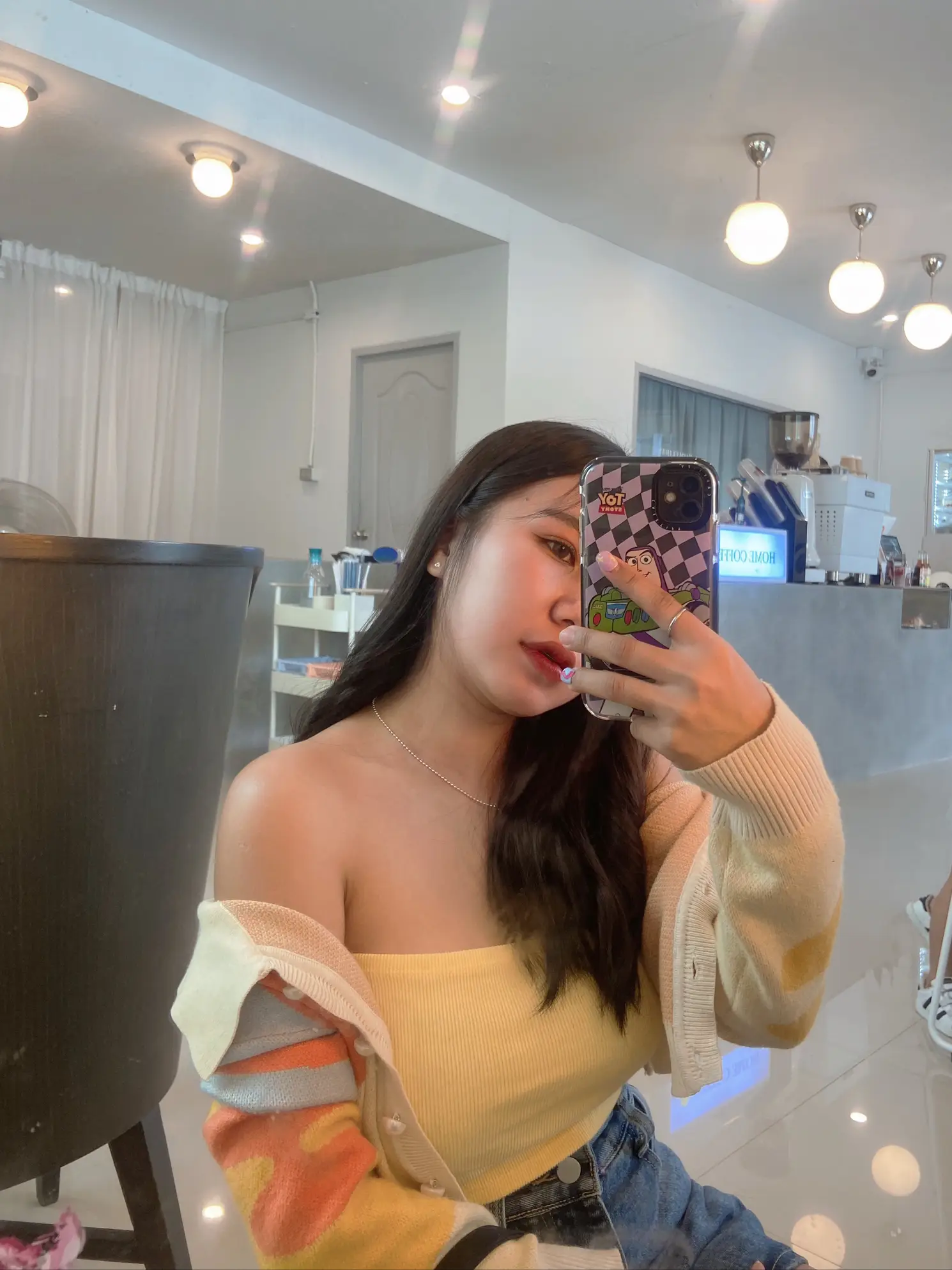 คาเฟ่ลึกแต่ไม่ลับ มุมถ่ายรูปเยอะมาก😲 𝙞𝙖𝙗𝙤𝙪𝙩 𝙝𝙤𝙢𝙚𝙡𝙞𝙙𝙖𝙮 𝙘𝙖𝙛𝙚 | แกลเลอรีที่โพสต์โดย 🐕 Myminkks | Lemon8