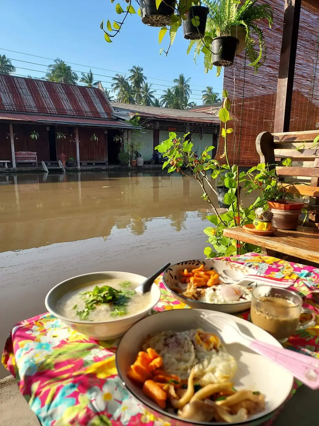 ที่พักริมน้ำอัมพวา | แกลเลอรีที่โพสต์โดย Bow wii. | Lemon8