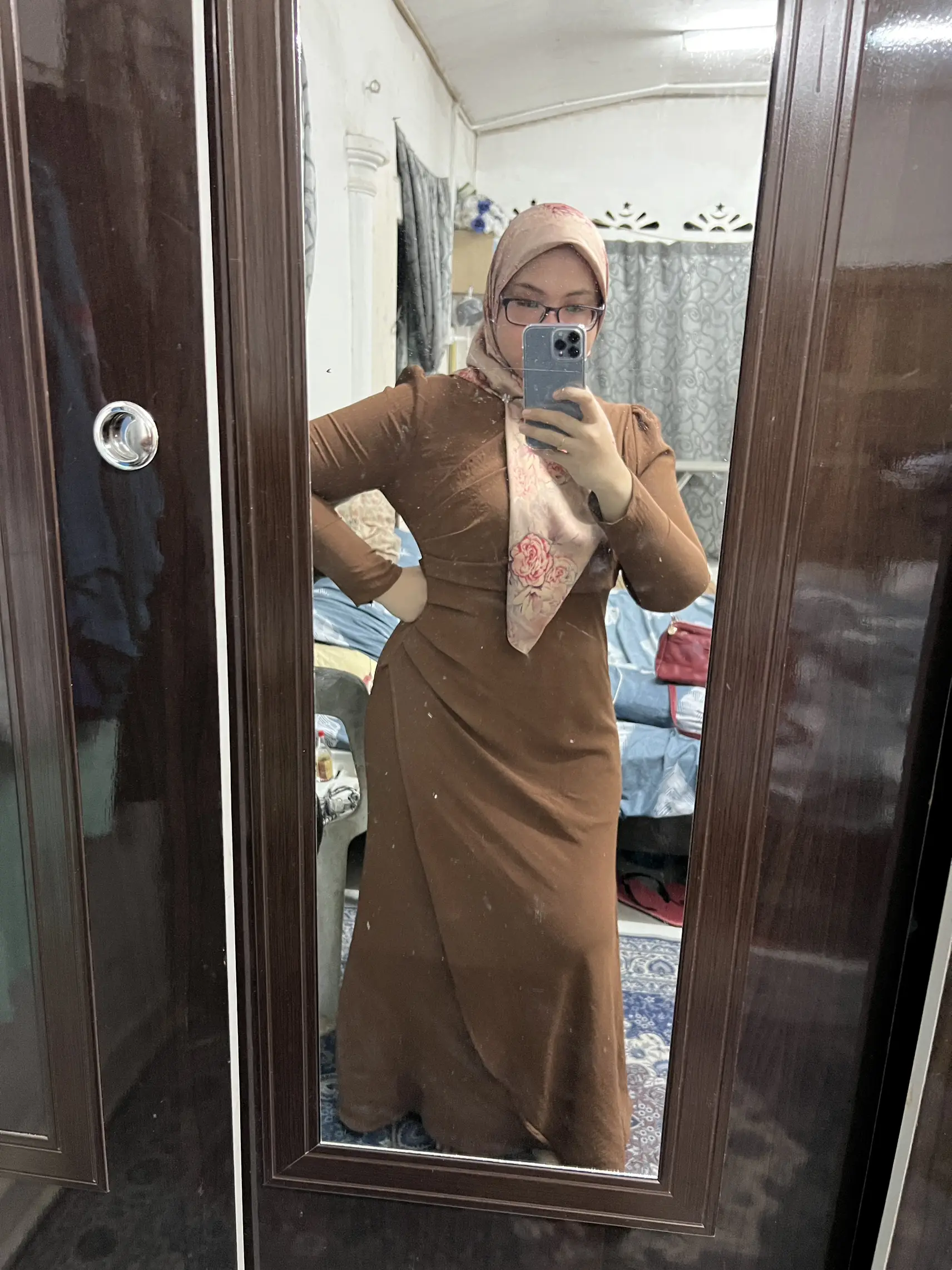 Dress cantik🤎 | Galeri disiarkan oleh OsyinNasyiin | Lemon8