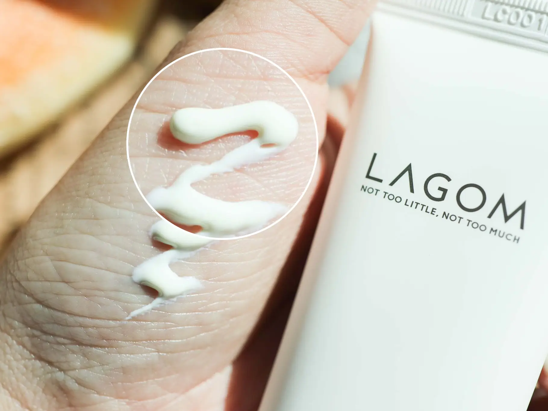 กันแดดเนื้อเบา ไม่เป็นคราบสำหรับคนผิวแพ้ง่าย LAGOM ☀️ | แกลเลอรีที่โพสต์โดย Zeibab 🗯🛁🧽 | Lemon8